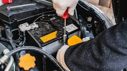 Autobatterie laden: Anleitung, Tipps und Tricks | mobile.de