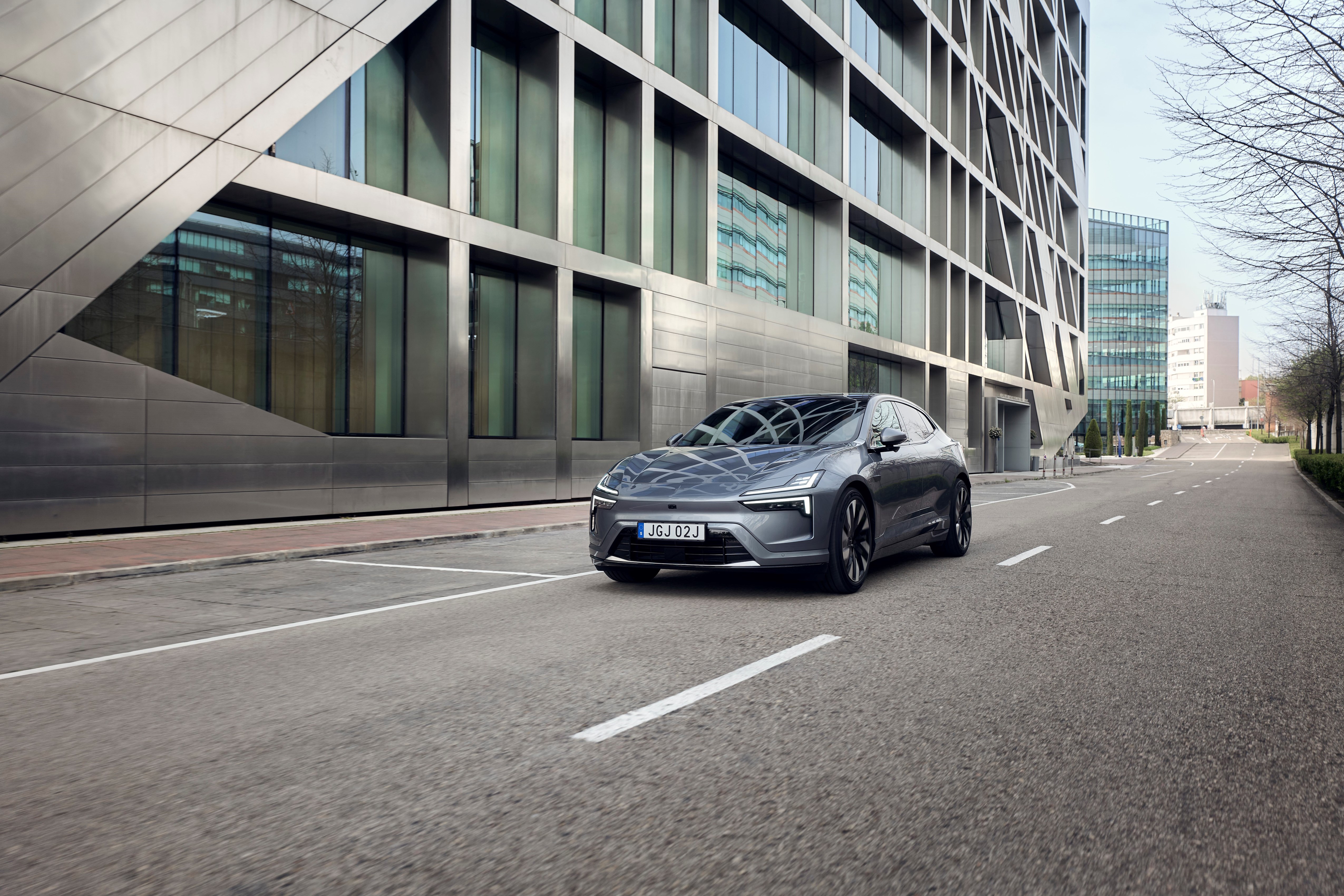 Polestar 4: Modelle, Infos, Preise & Angebote | mobile.de