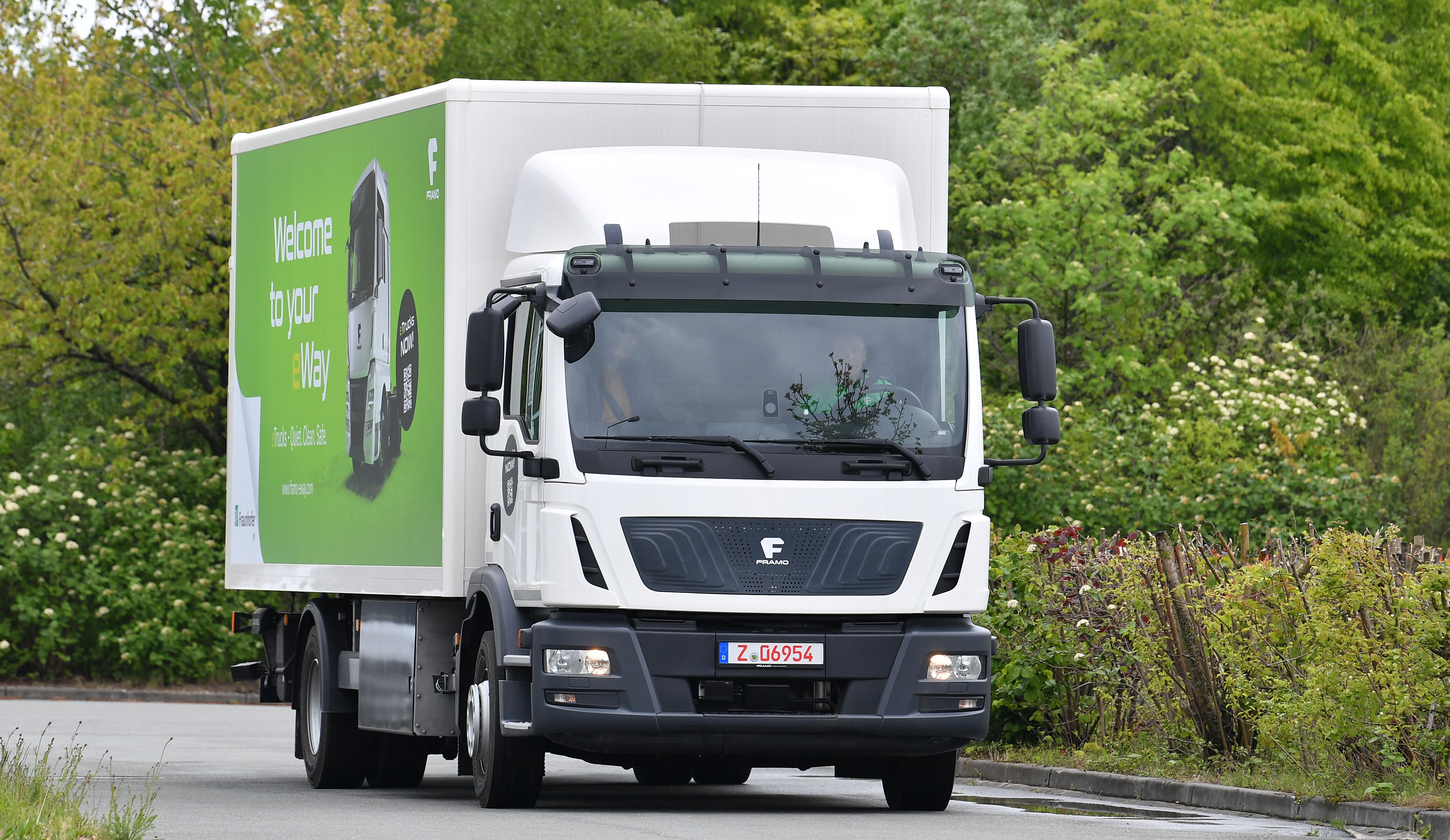 Führerschein C1 und C1E: So fährst du Lkw bis 12 Tonnen | mobile.de
