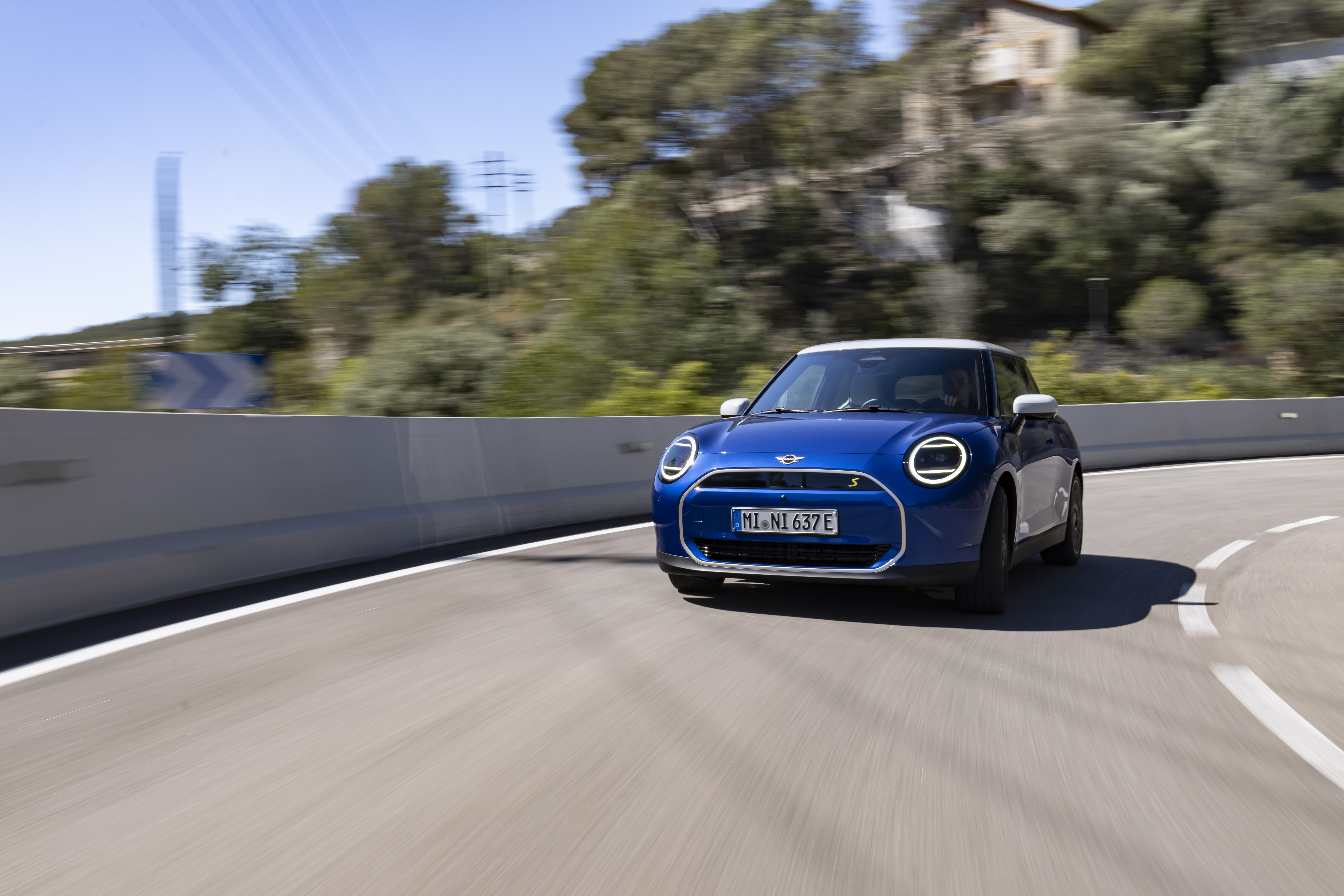 Erste Testfahrt im neuen Mini Cooper Electric | mobile.de