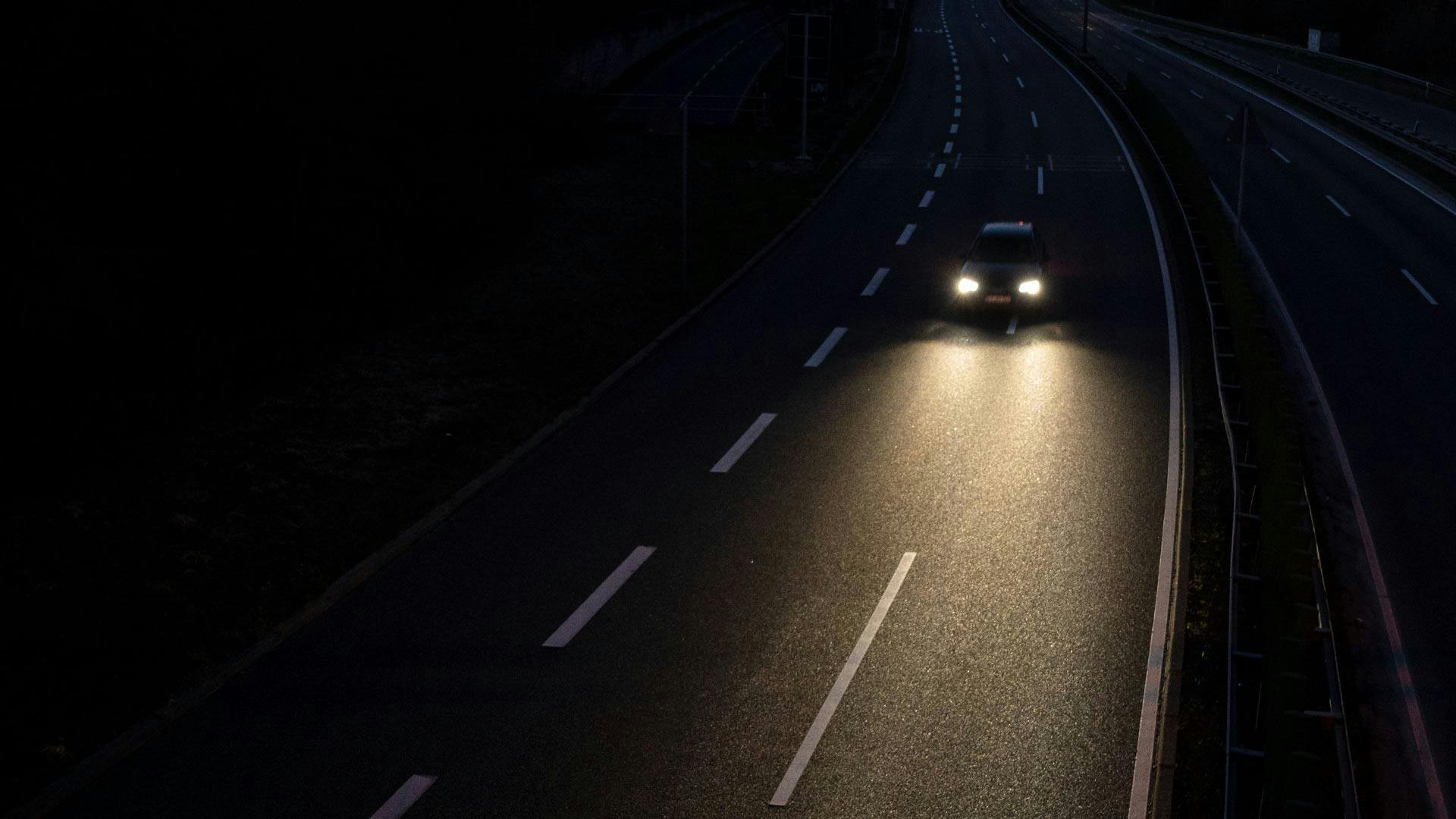 Fernlichtassistent: Was ist das? | mobile.de
