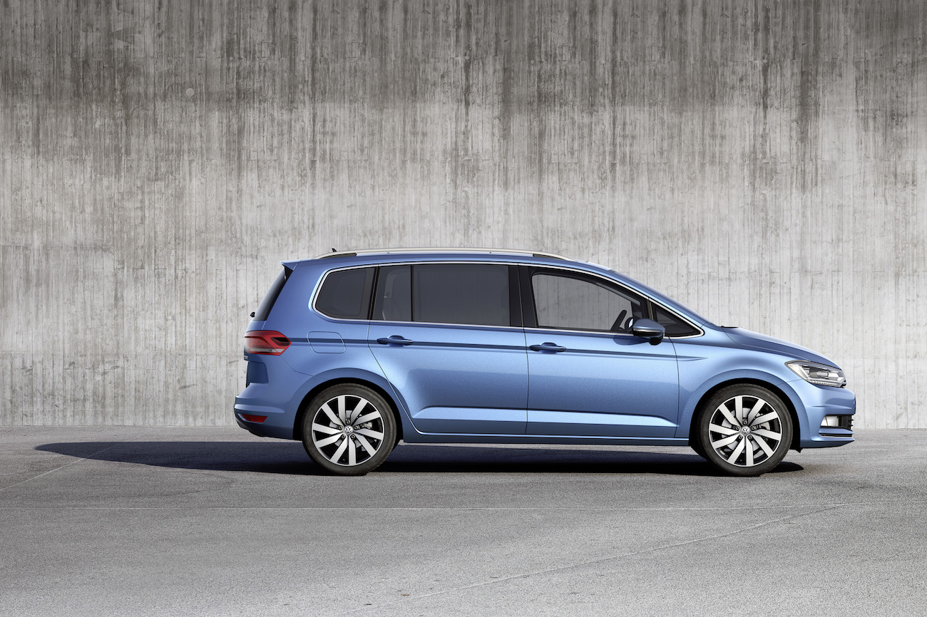 VW Touran: Modelle, Infos, Preise & Angebote | mobile.de