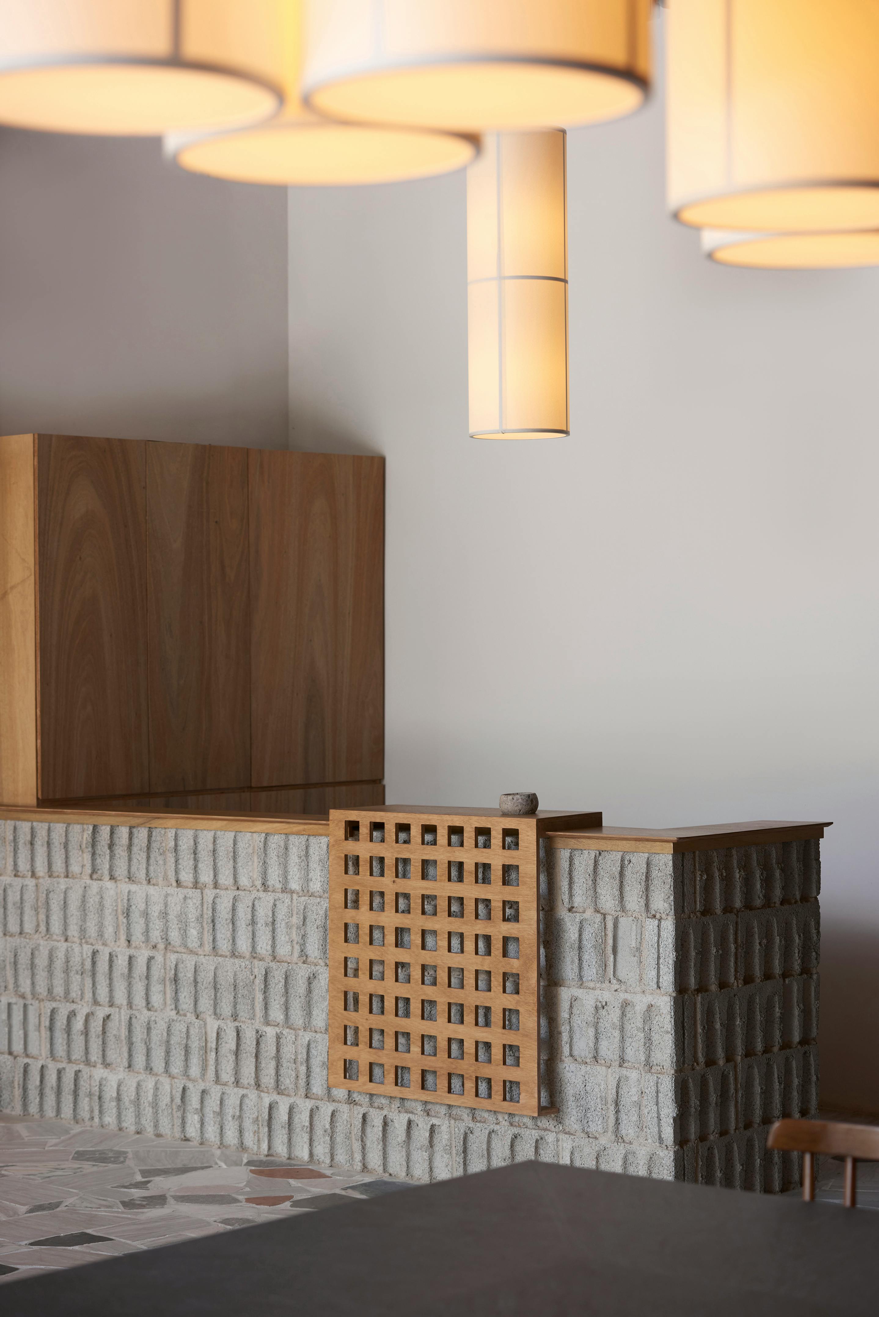 A brick & mortar shop - a multi-label kitchen appliances shop ...