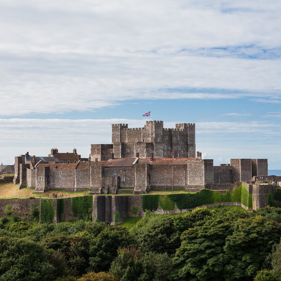 Dover Castle - enduring military stronghold - Building - Bite Sized ...