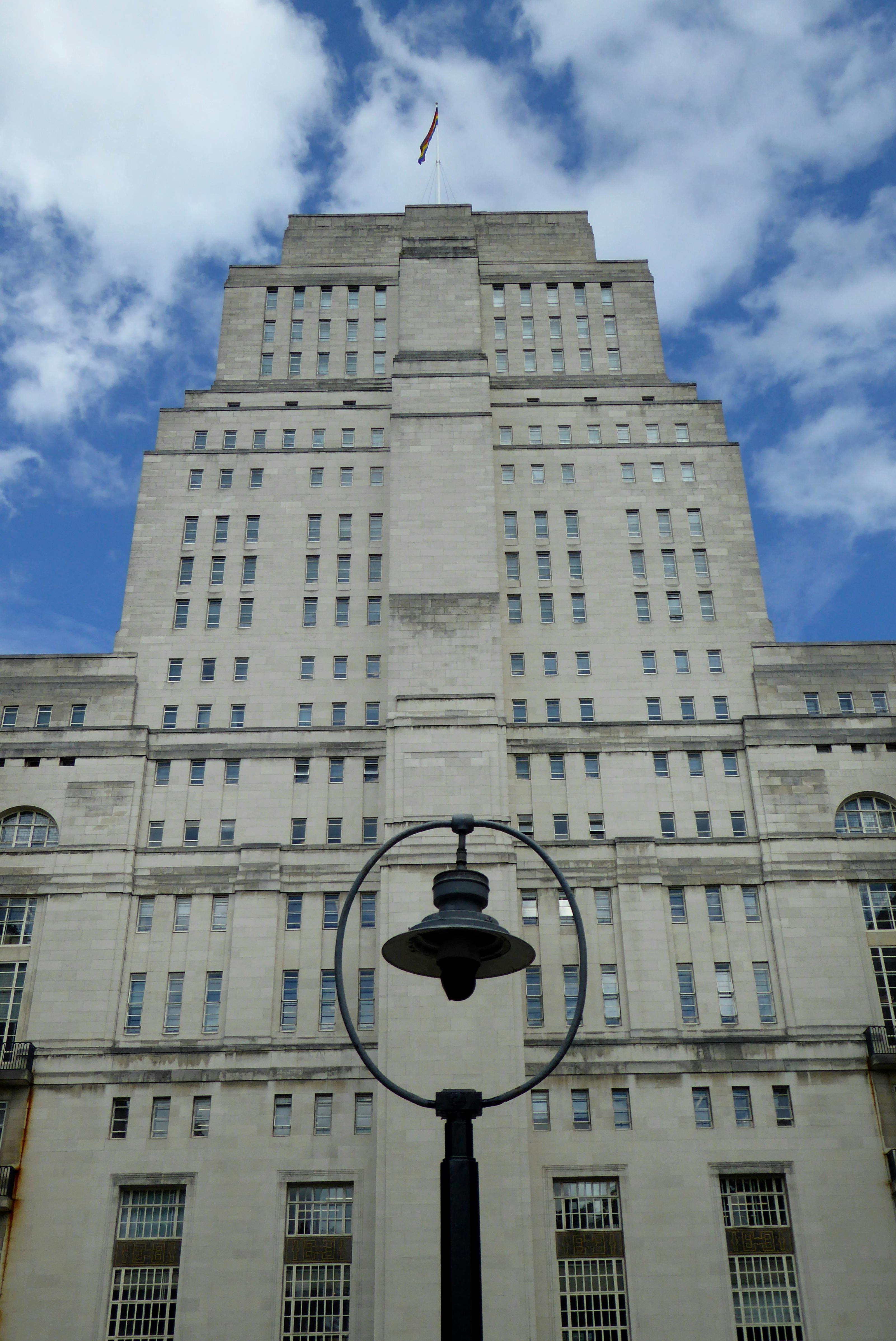 Senate House - Bloomsbury's towering art deco landmark - Building ...