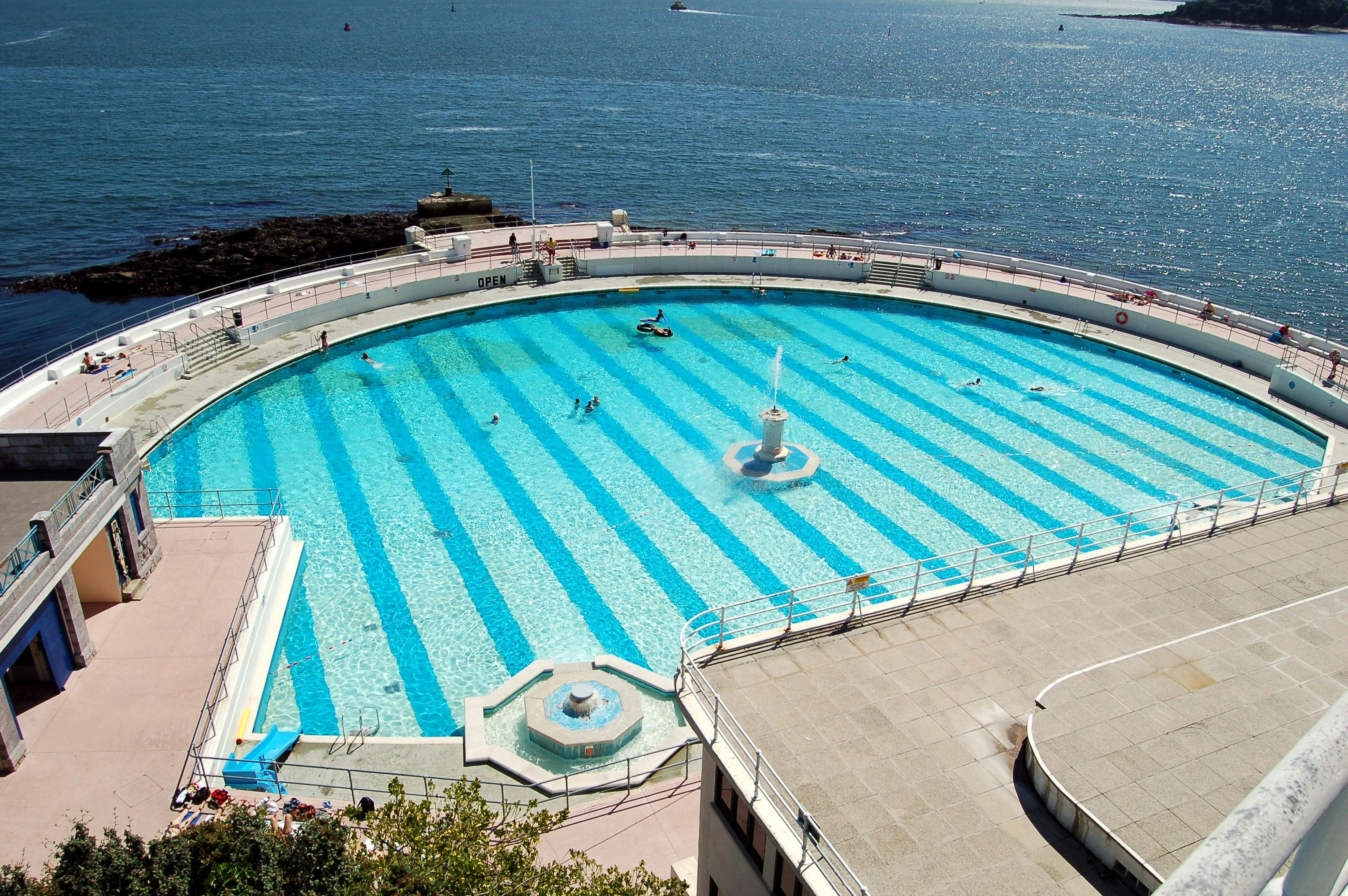 Tinside Lido, Plymouth - a bathing pool at the seaside - Building ...