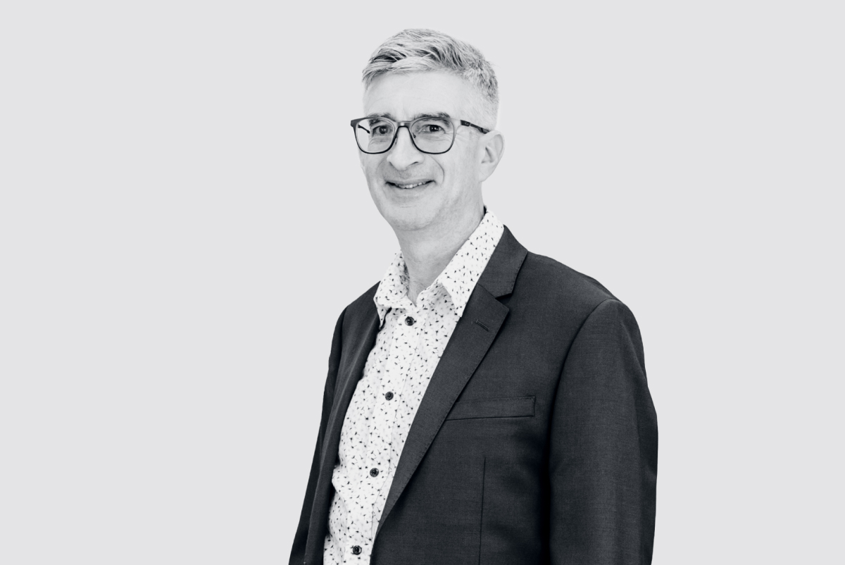 b14d3c81-87e2-42a4-b5a3-8a3d2449f55a_Dr.+Warren+Groarke.jpg?auto=format ...