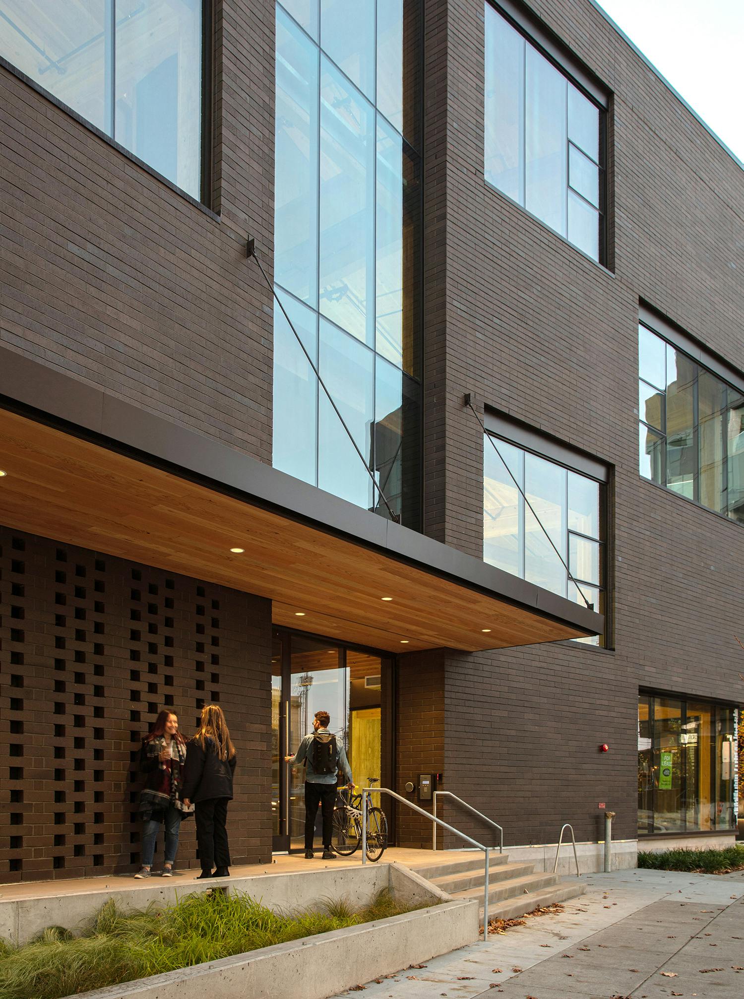 Sideyard — Skylab Architecture