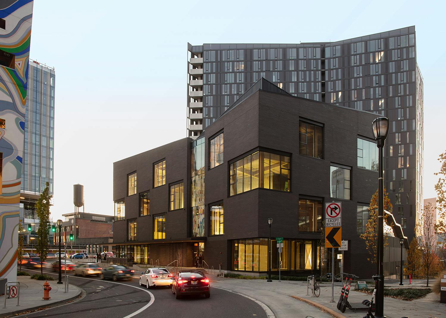 Sideyard — Skylab Architecture