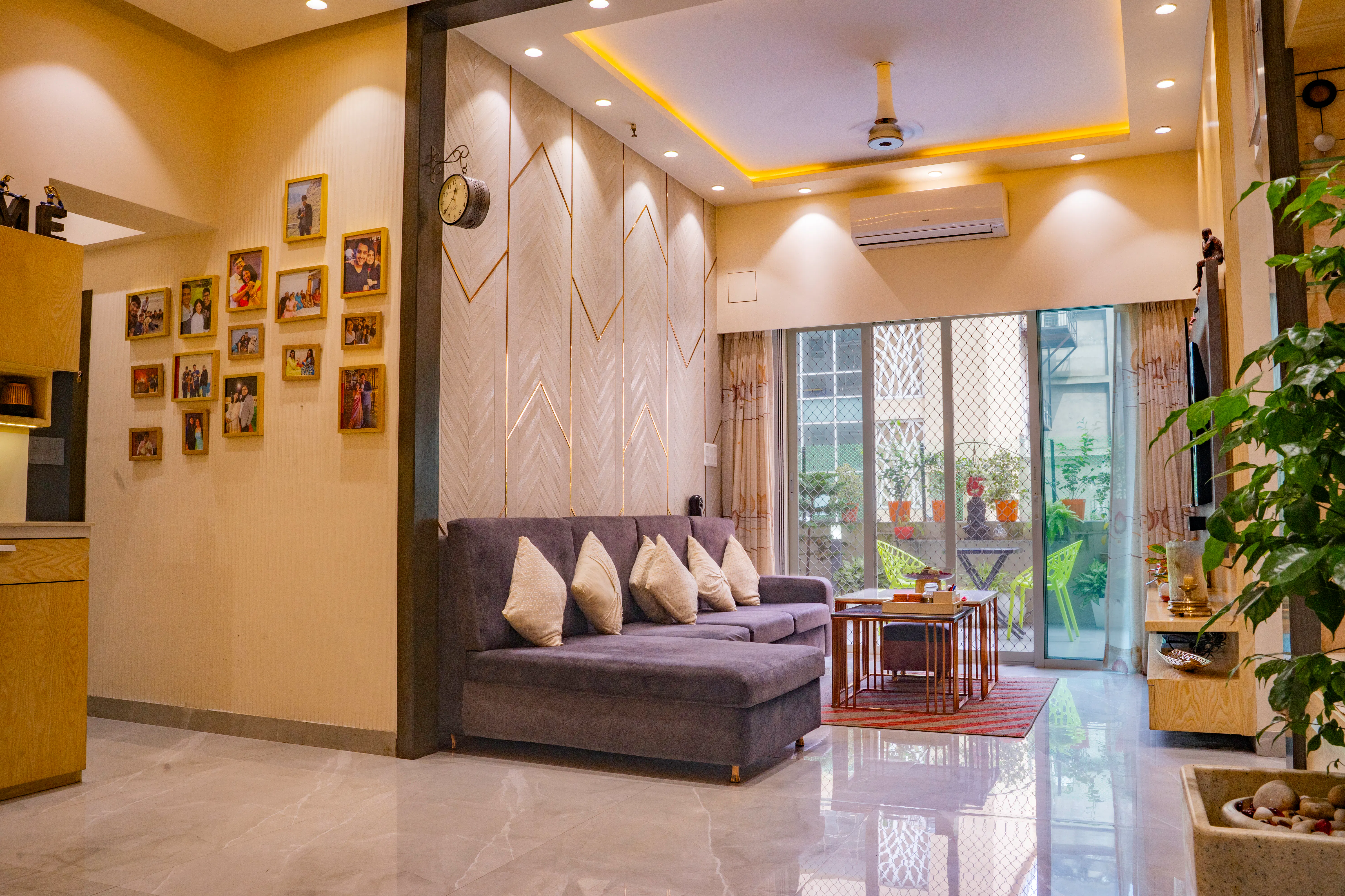 Ideal Aquaview: Luxurious 2, 3 & 4 BHK Apartments in Kolkata's Sector V