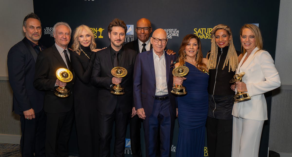 Star Trek Takes Home 5 Saturn Awards | Star Trek