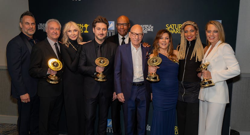 Star Trek Takes Home 5 Saturn Awards | Star Trek