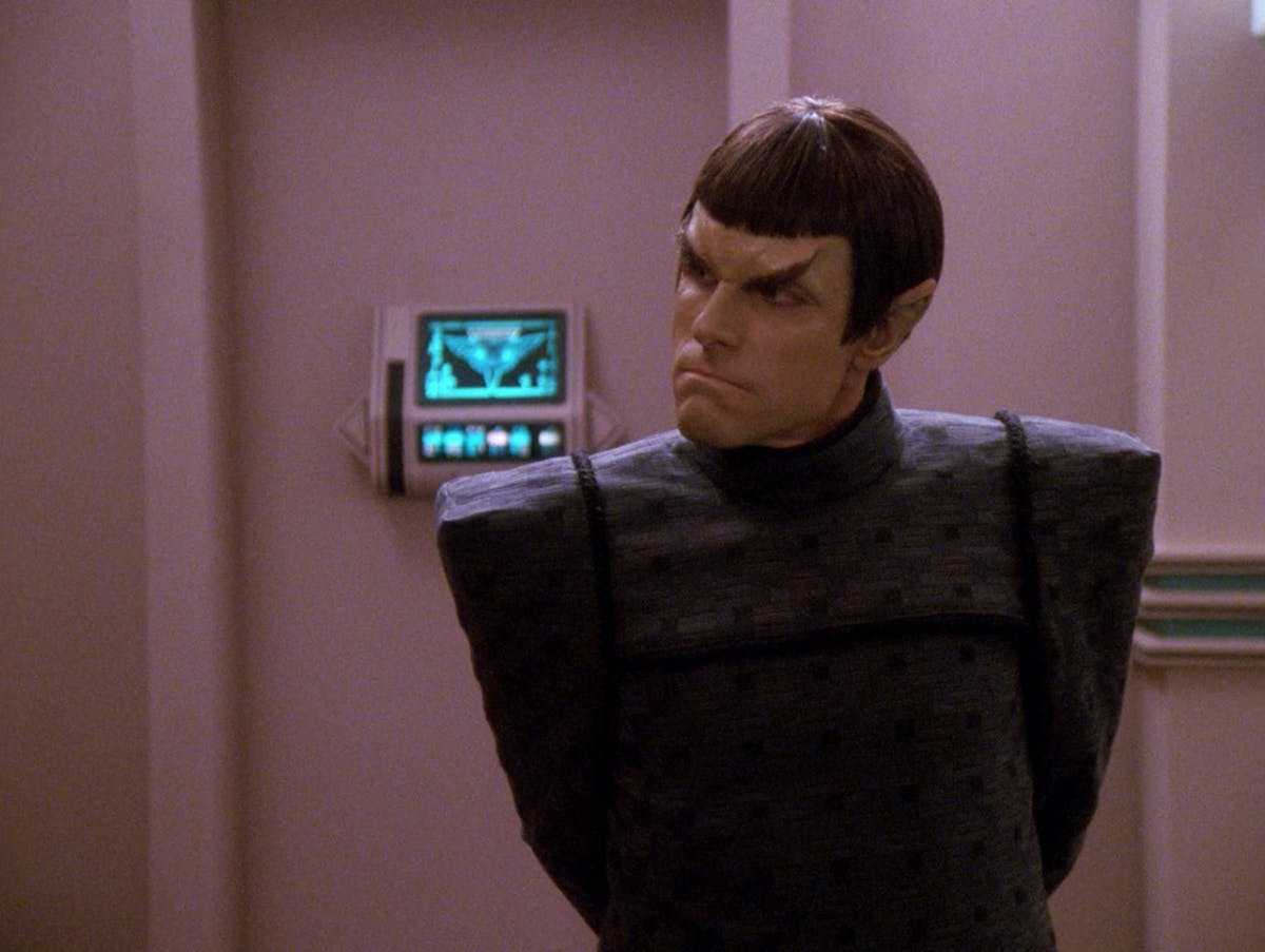 A Field Guide to Alien Greetings | Star Trek