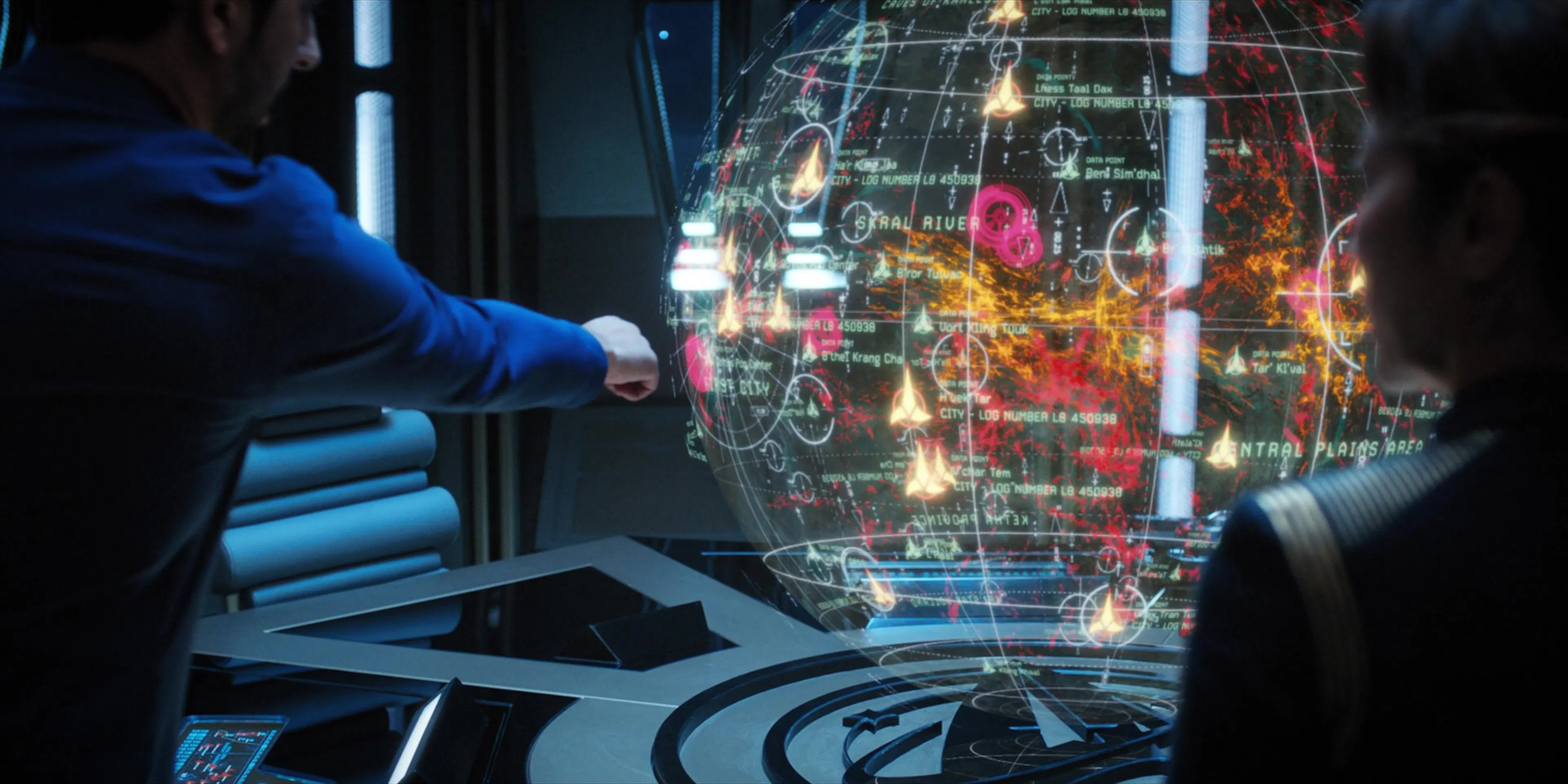 Starfleet's Close Encounters with Qo'noS | Star Trek