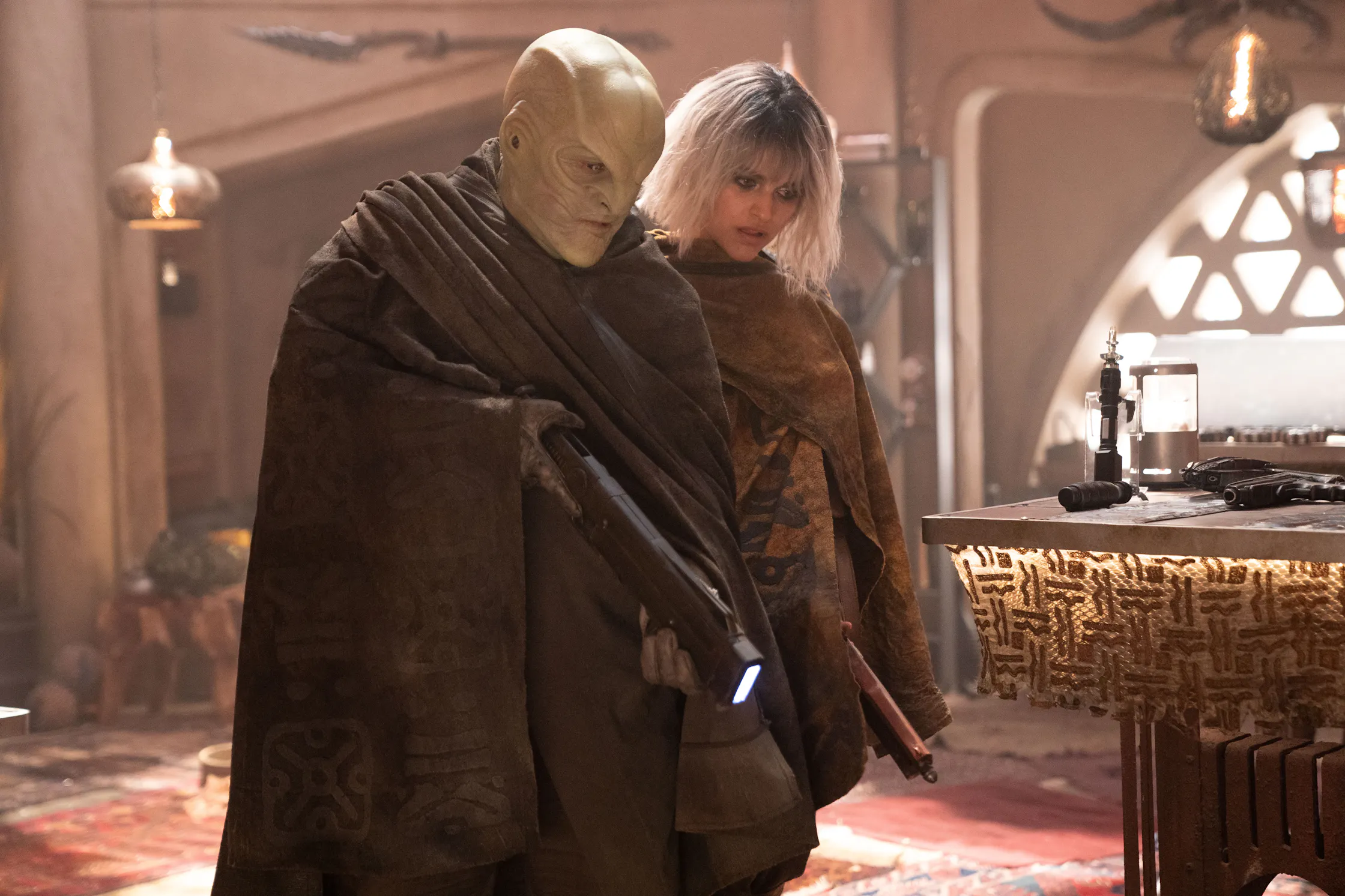 WARP FIVE: Eve Harlow and Elias Toufexis on Star Trek’s Unrelenting ...