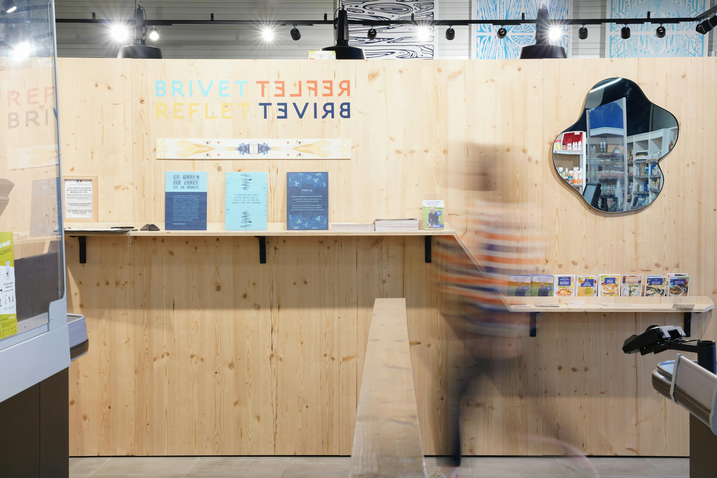 Biocoop le Brivet Bio: Identité visuelle au cœur d'un design d'espace ...