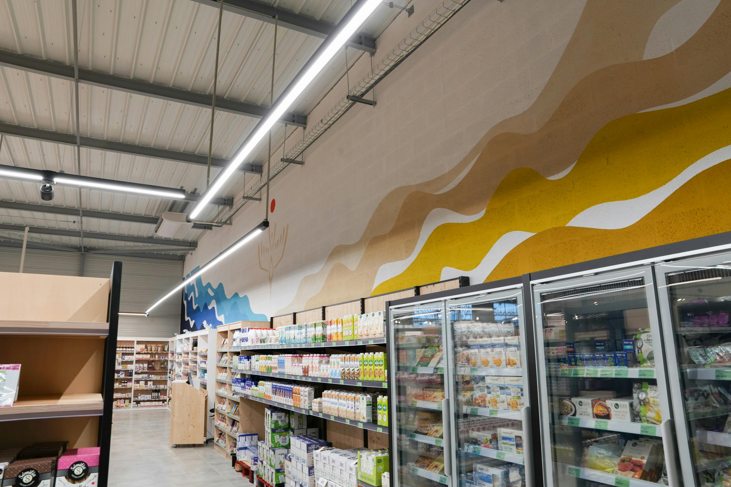 Biocoop le Brivet Bio: Identité visuelle au cœur d'un design d'espace ...