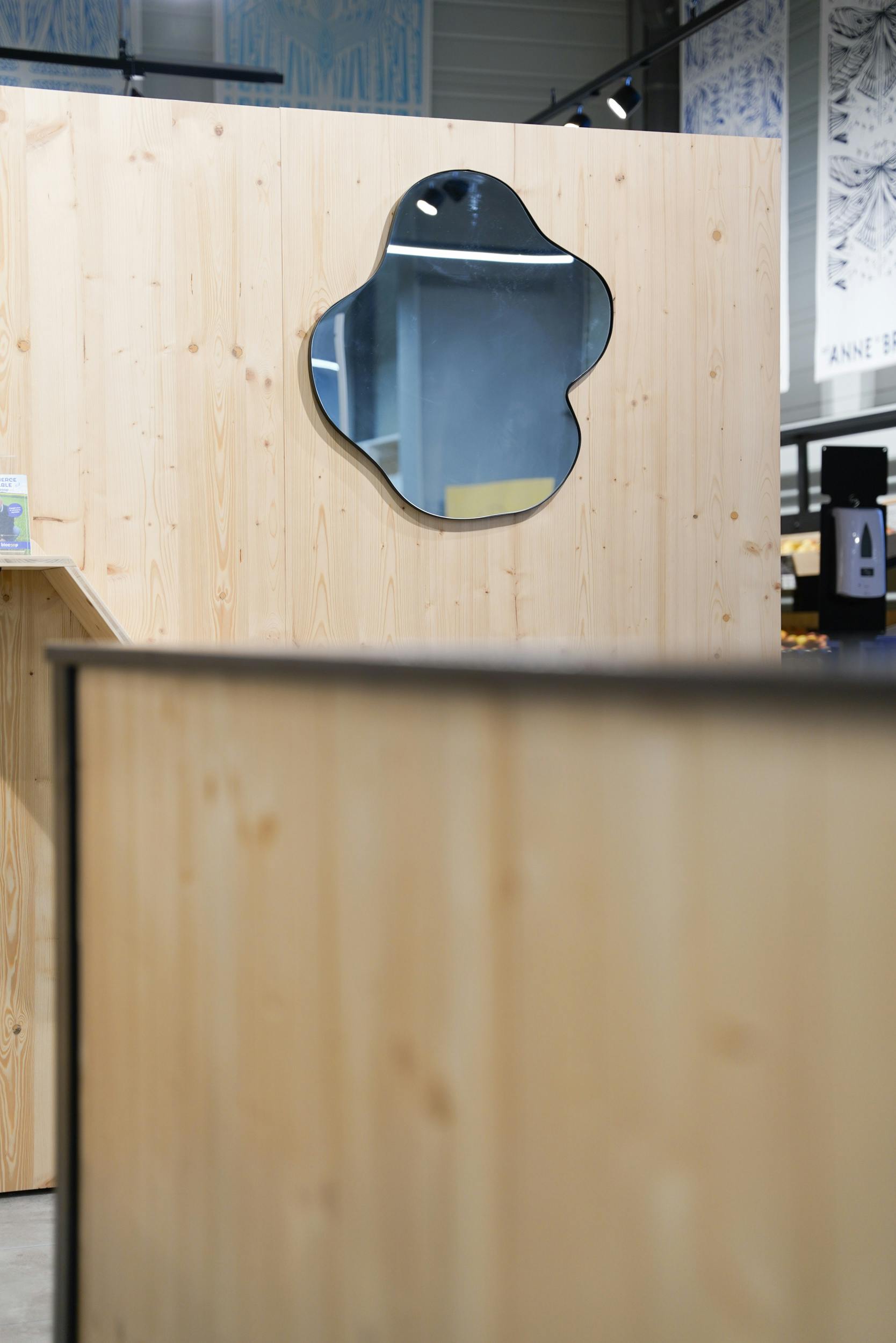 Biocoop le Brivet Bio: Identité visuelle au cœur d'un design d'espace ...