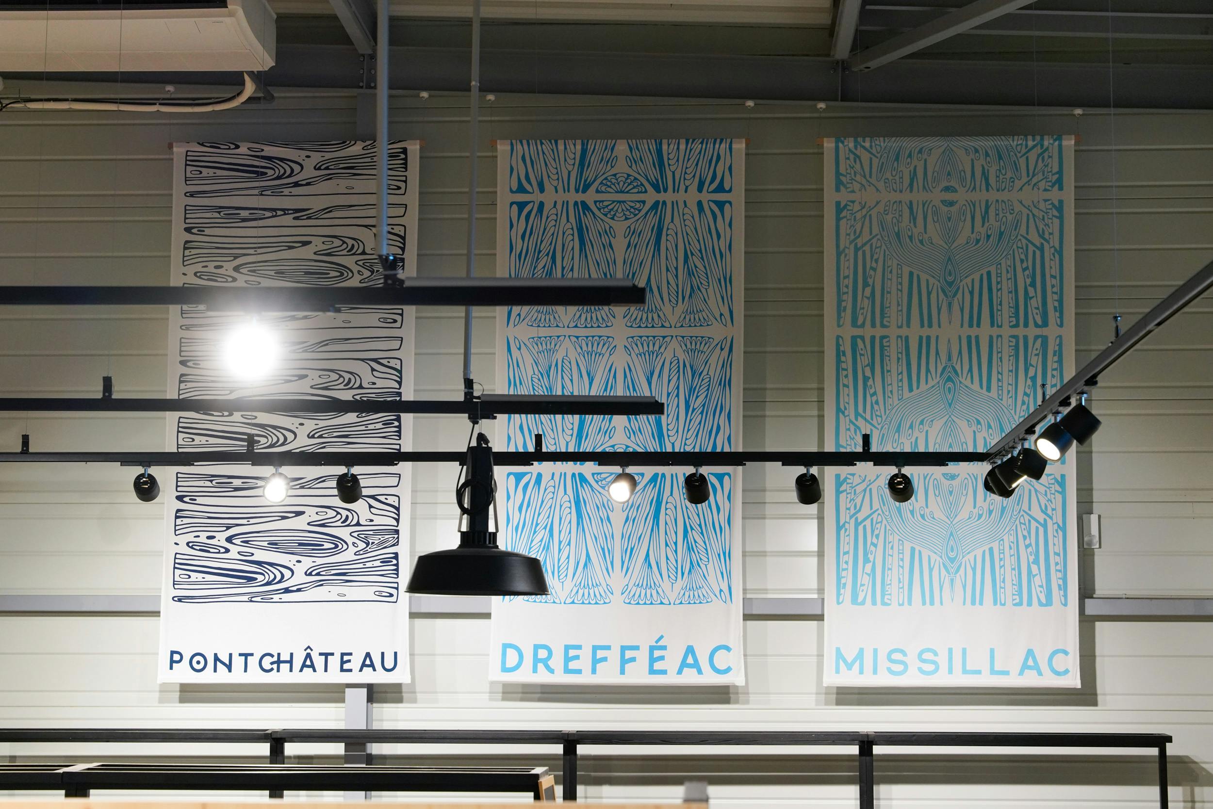 Biocoop le Brivet Bio: Identité visuelle au cœur d'un design d'espace ...