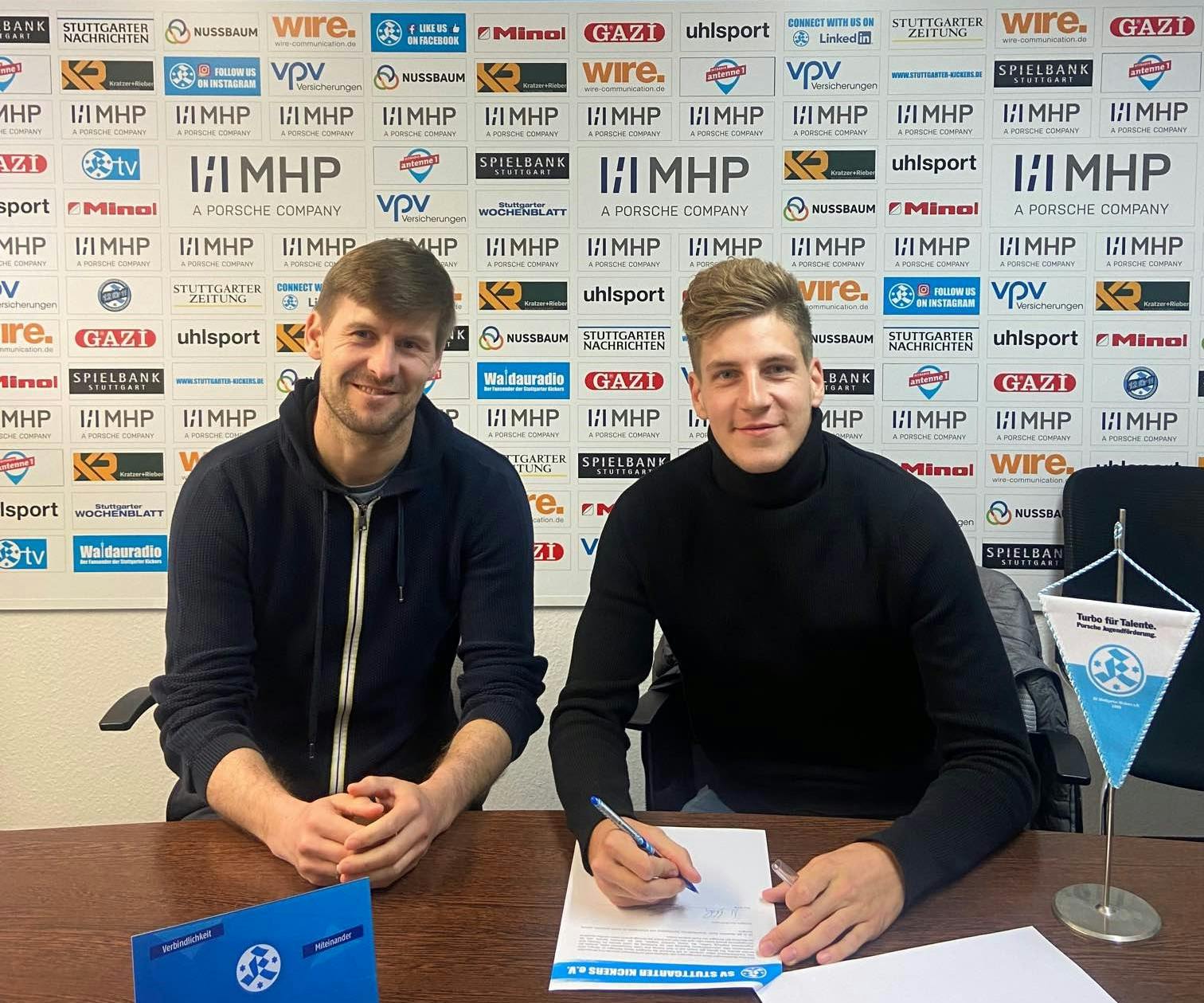 Ein Kickers-Urgestein bleibt den Blauen treu - SV Stuttgarter Kickers e.V.