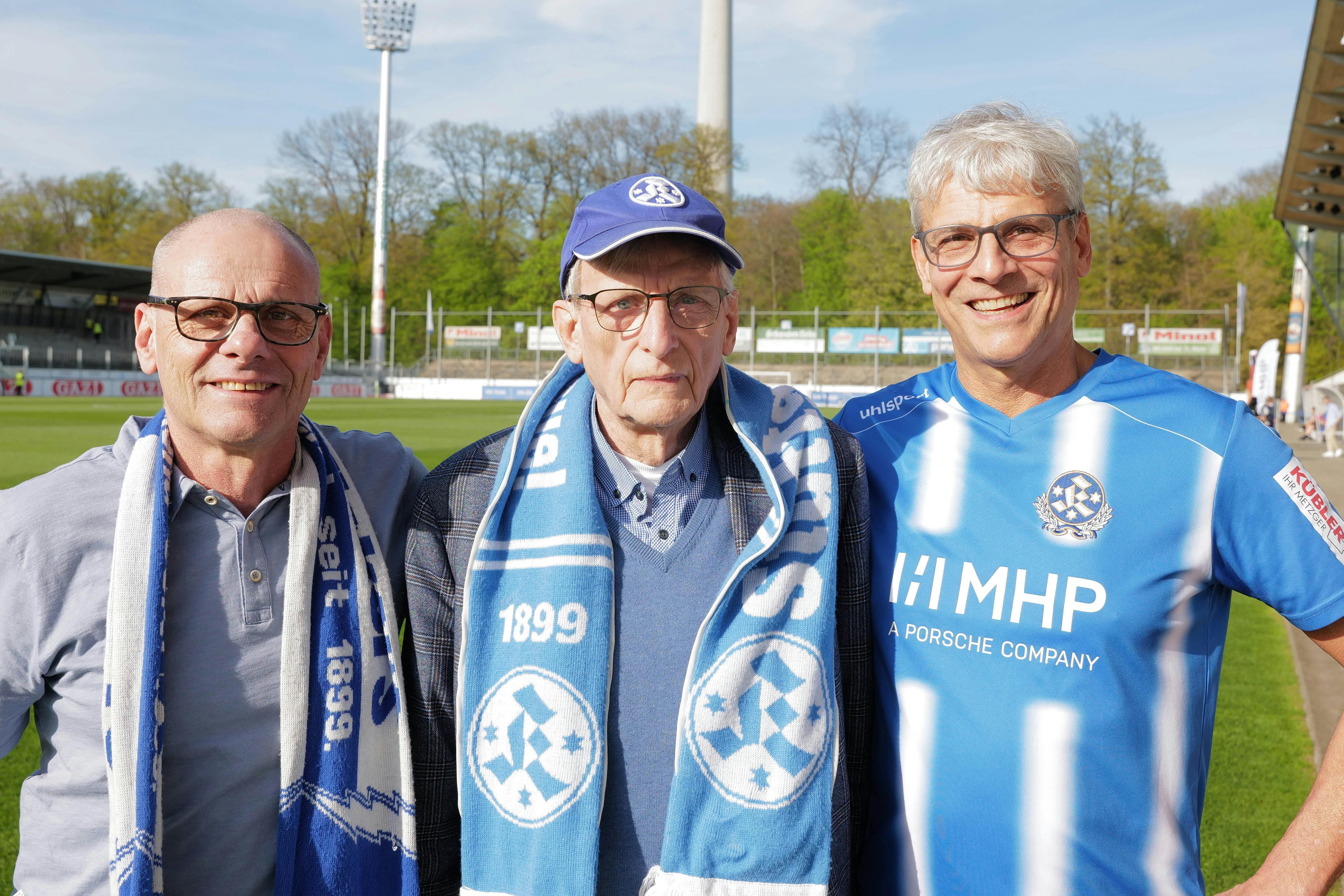 Drei neue lebenslange Kickers-Mitglieder - SV Stuttgarter Kickers e.V.