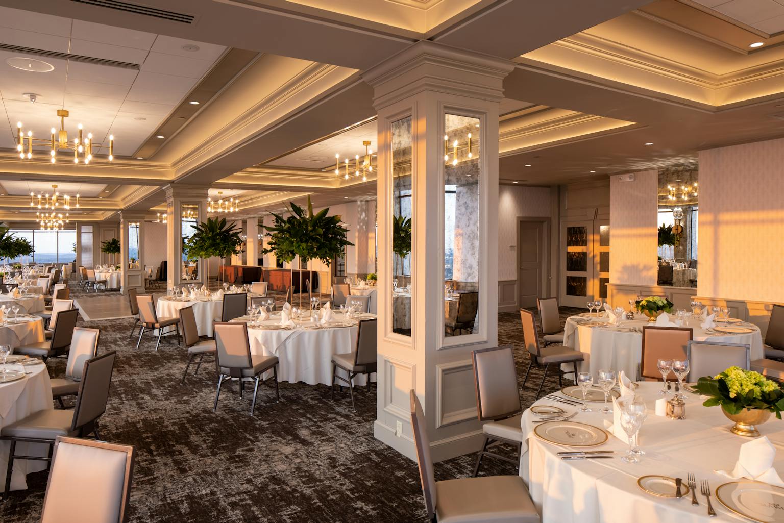 The Summit Club Tulsa – Luxury Private Members Club with Stunning Views