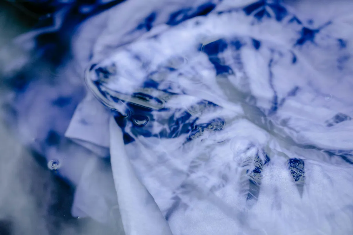 How to tie-dye your clothes in an eco-friendly way | Save Your Wardrobe