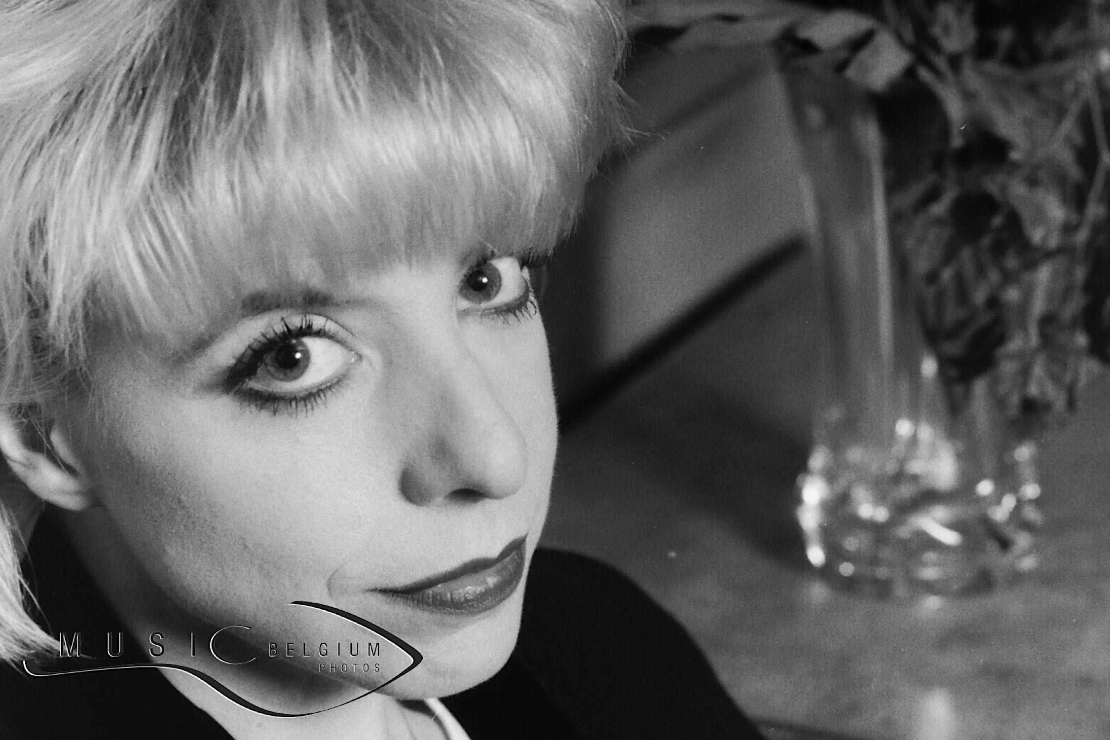 Born on December 1: Julee Cruise, "Twin Peaks'" haunting voice