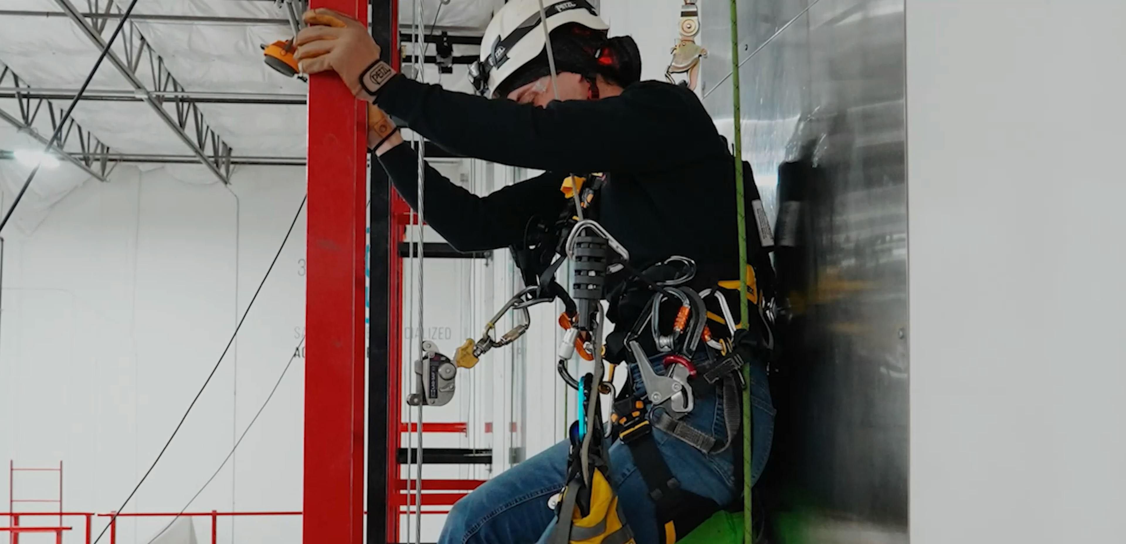 Hands-free Active Rescue: SRK-15®, Micro Rescue Kit in Action