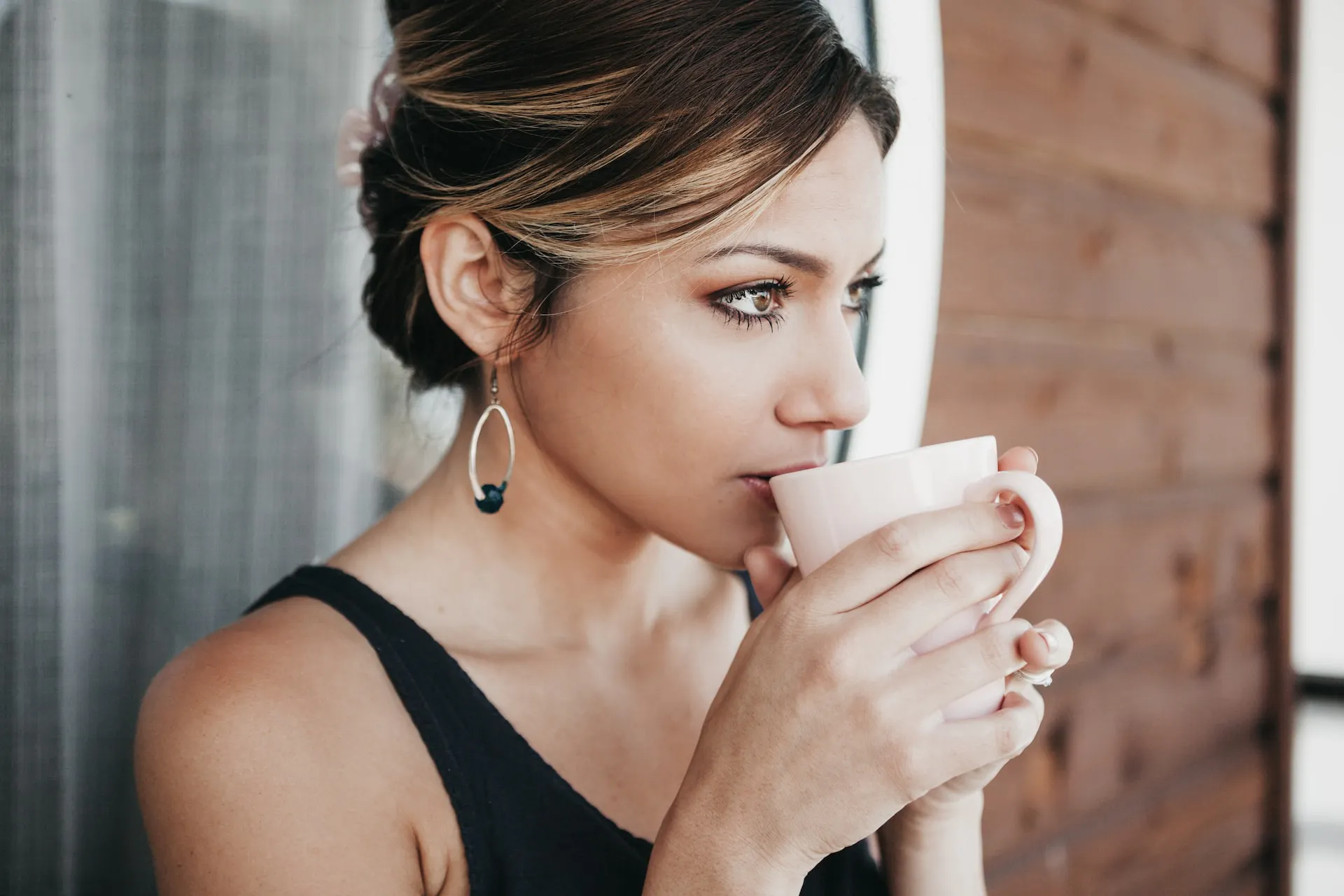 What to drink to have a good voice: 15 drinks for clear, soft vocals