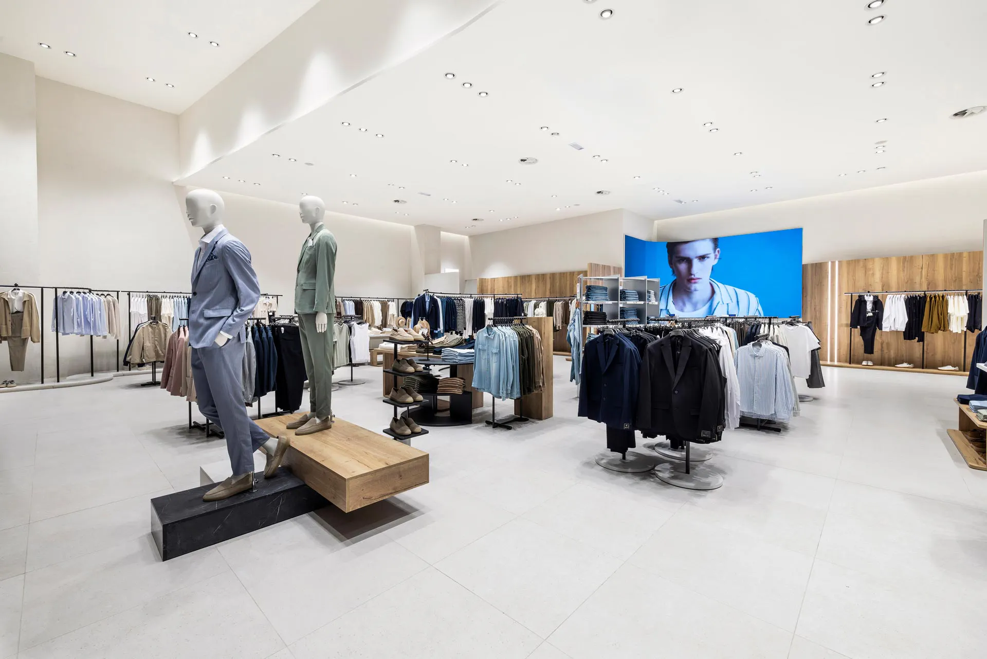 Gruppo Teddy: l'azienda italiana del fashion retail | IT