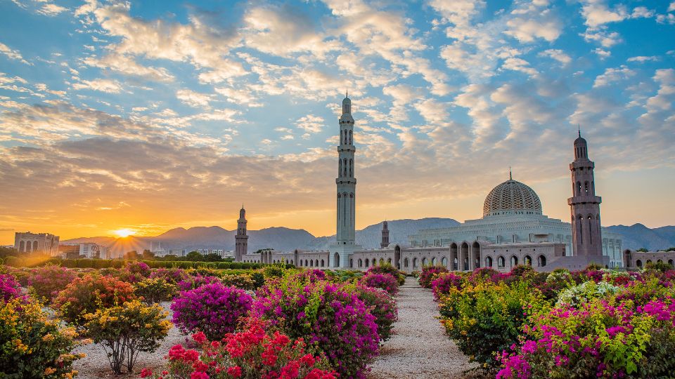 Oman Transit Visa for Indians: Requirements & Application
