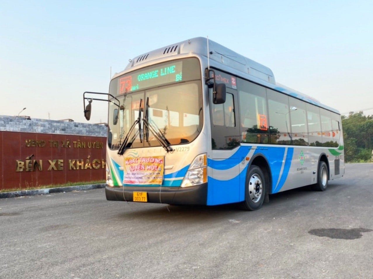 Khai trương tuyến xe buýt mới kết nối Thành phố Thủ Dầu Một và Thành ...