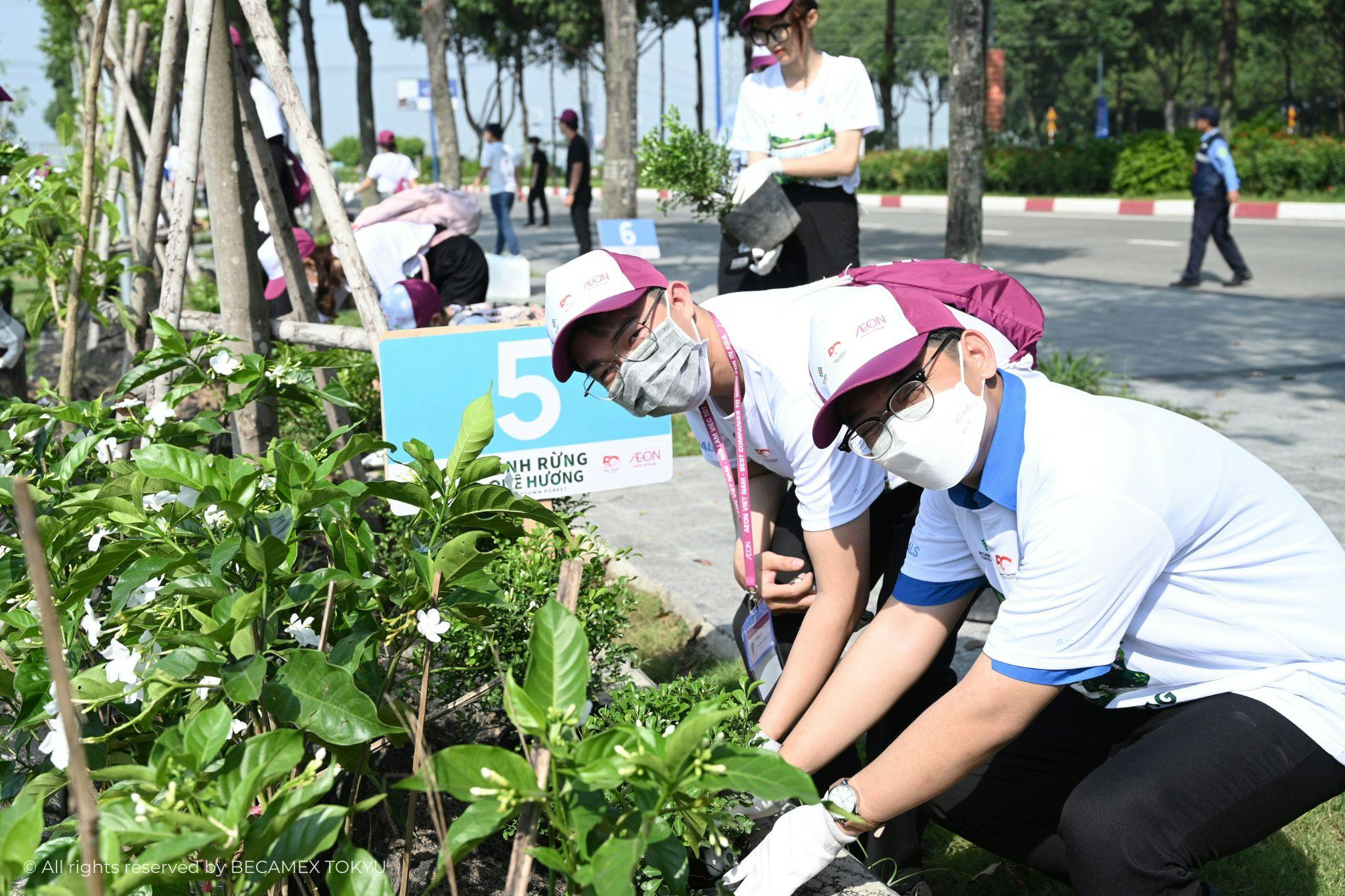 BECAMEX TOKYU and AEON Vetnam celebrate a tree planting ceremony ...