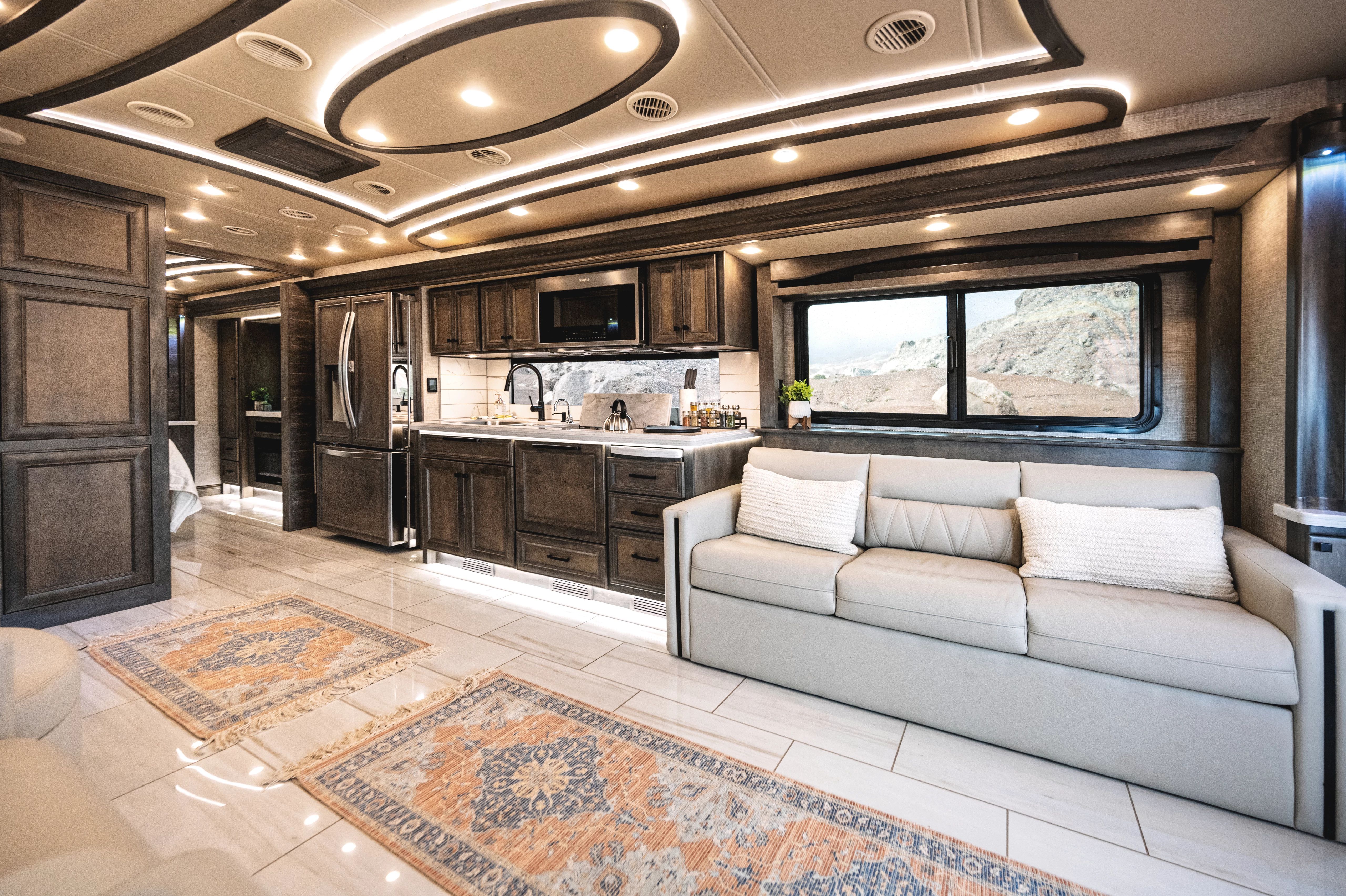 Class A Motorhome Features - THOR Industries
