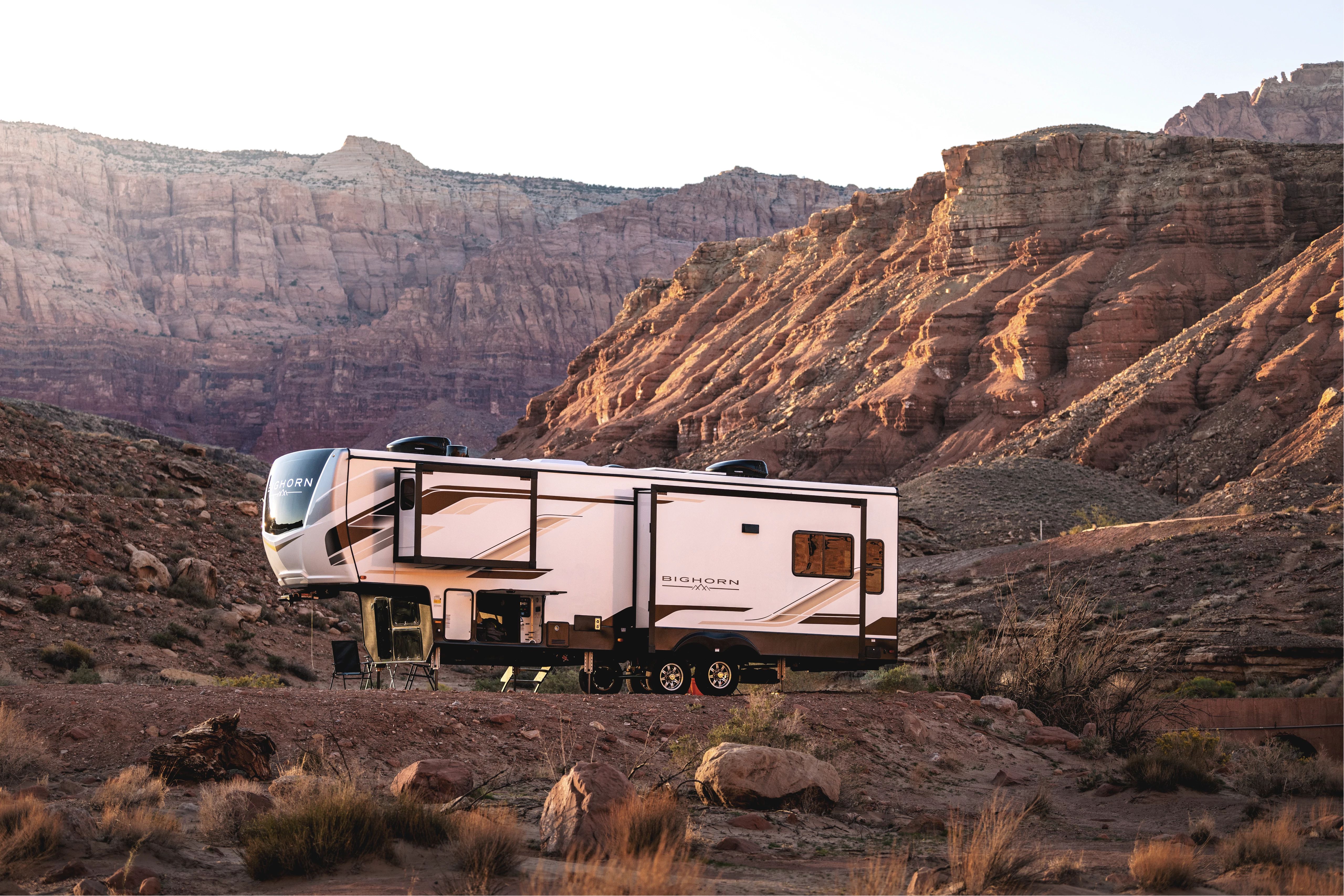 Features To Look For In A Fifth Wheel - THOR Industries