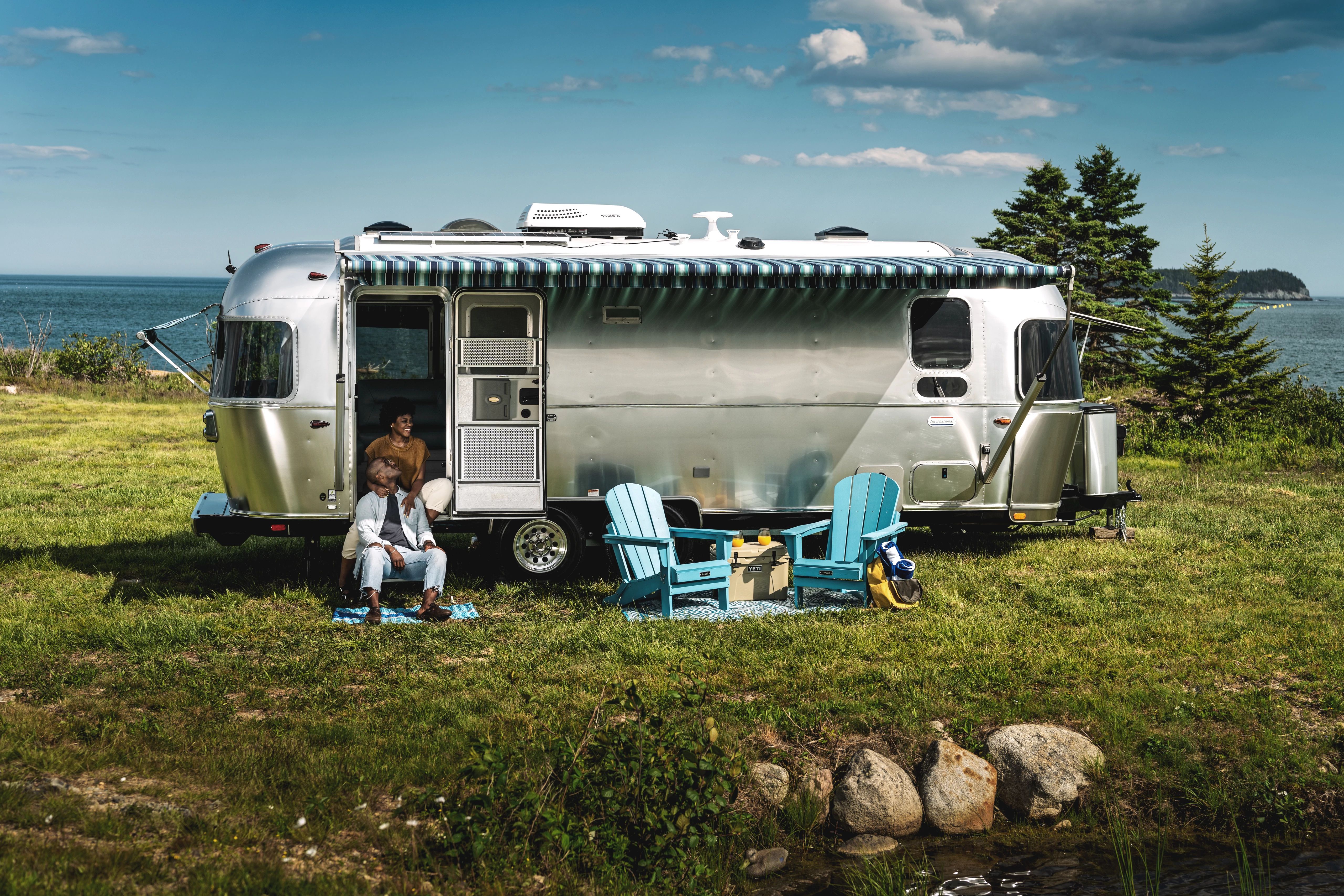 Features To Look For In A Travel Trailer - THOR Industries