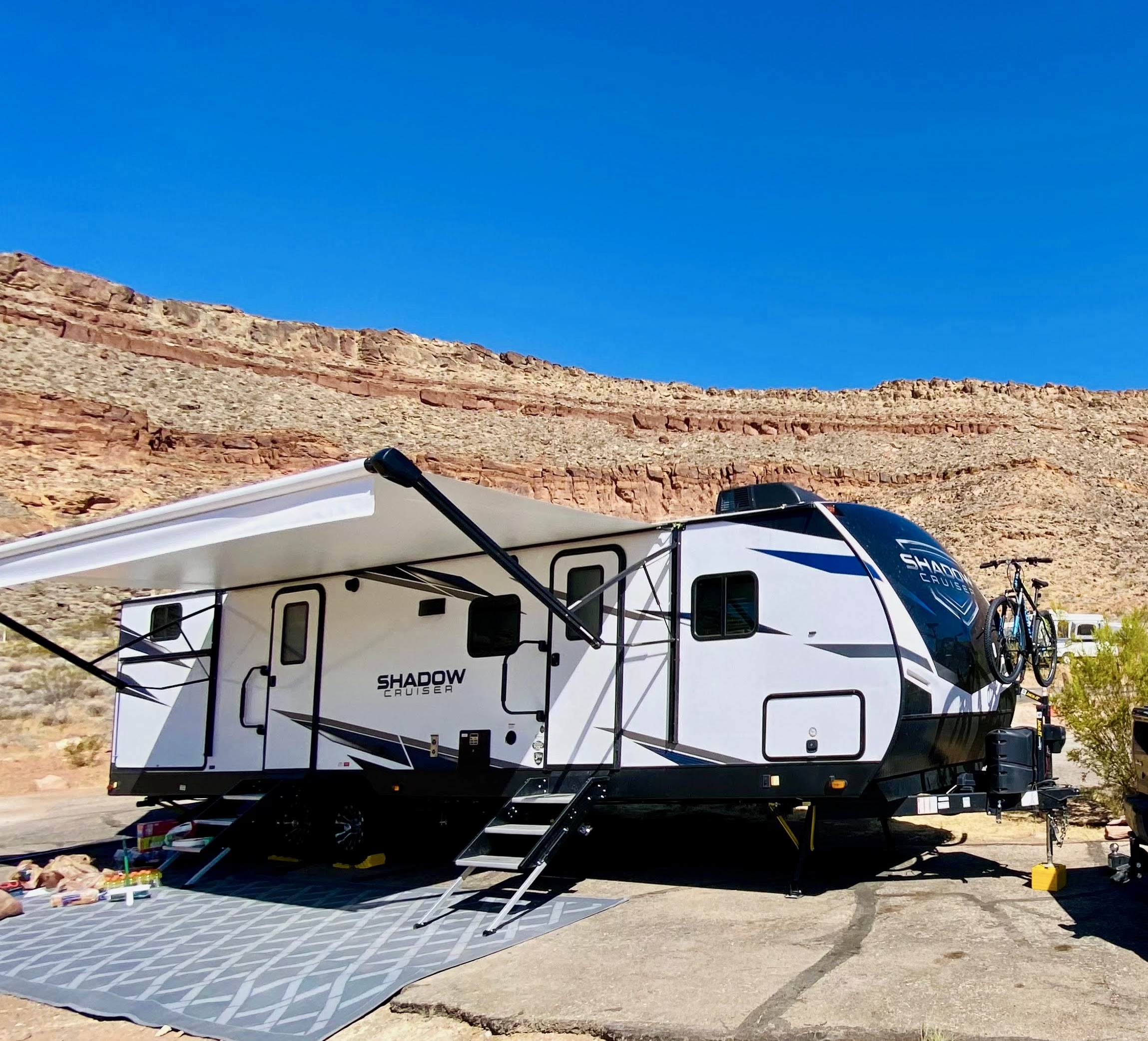 RV Tours — John King’s Shadow Cruiser Travel Trailer - THOR Industries
