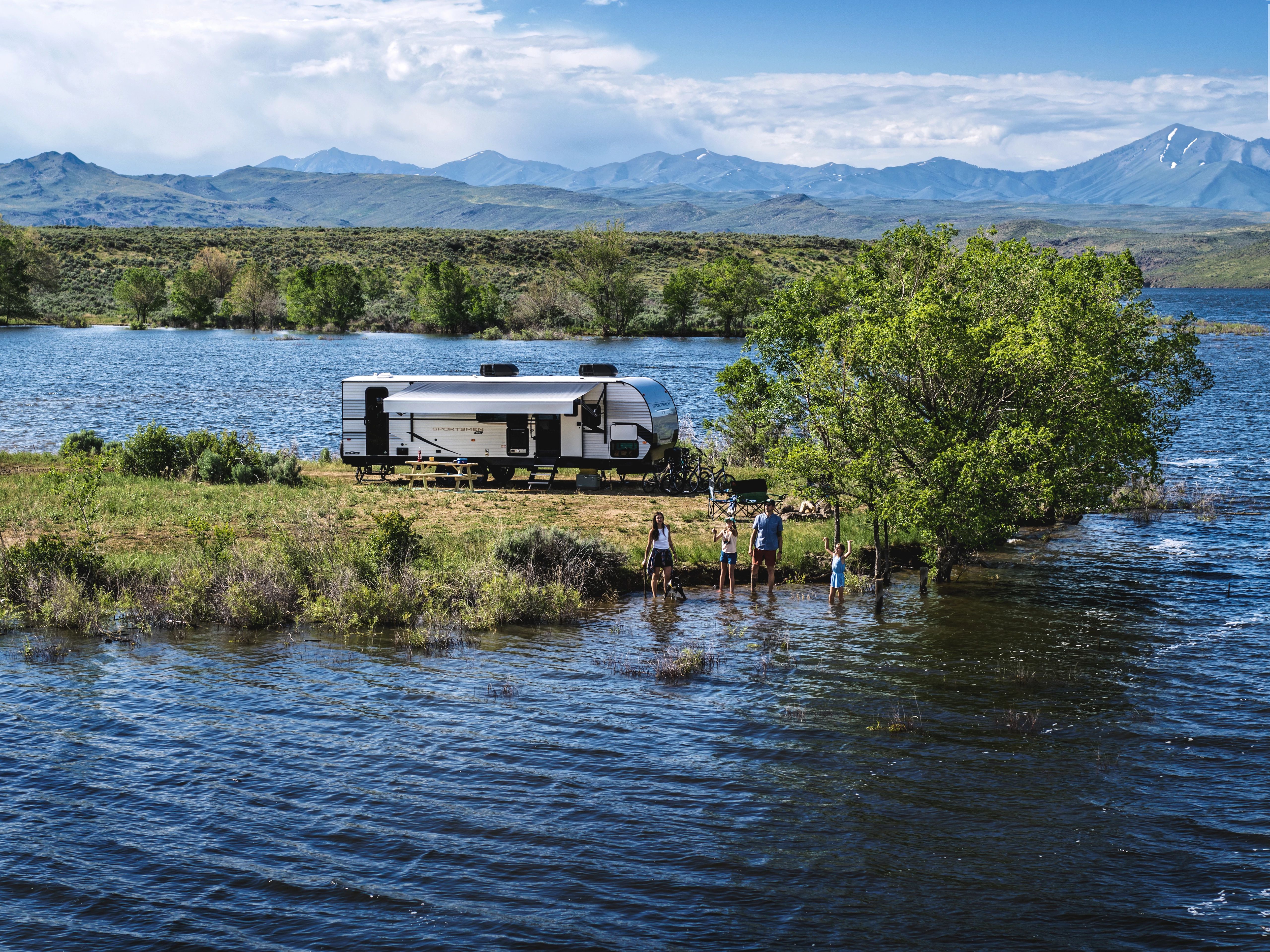 THOR Industries - Owner of Leading RV Manufacturers - THOR Industries