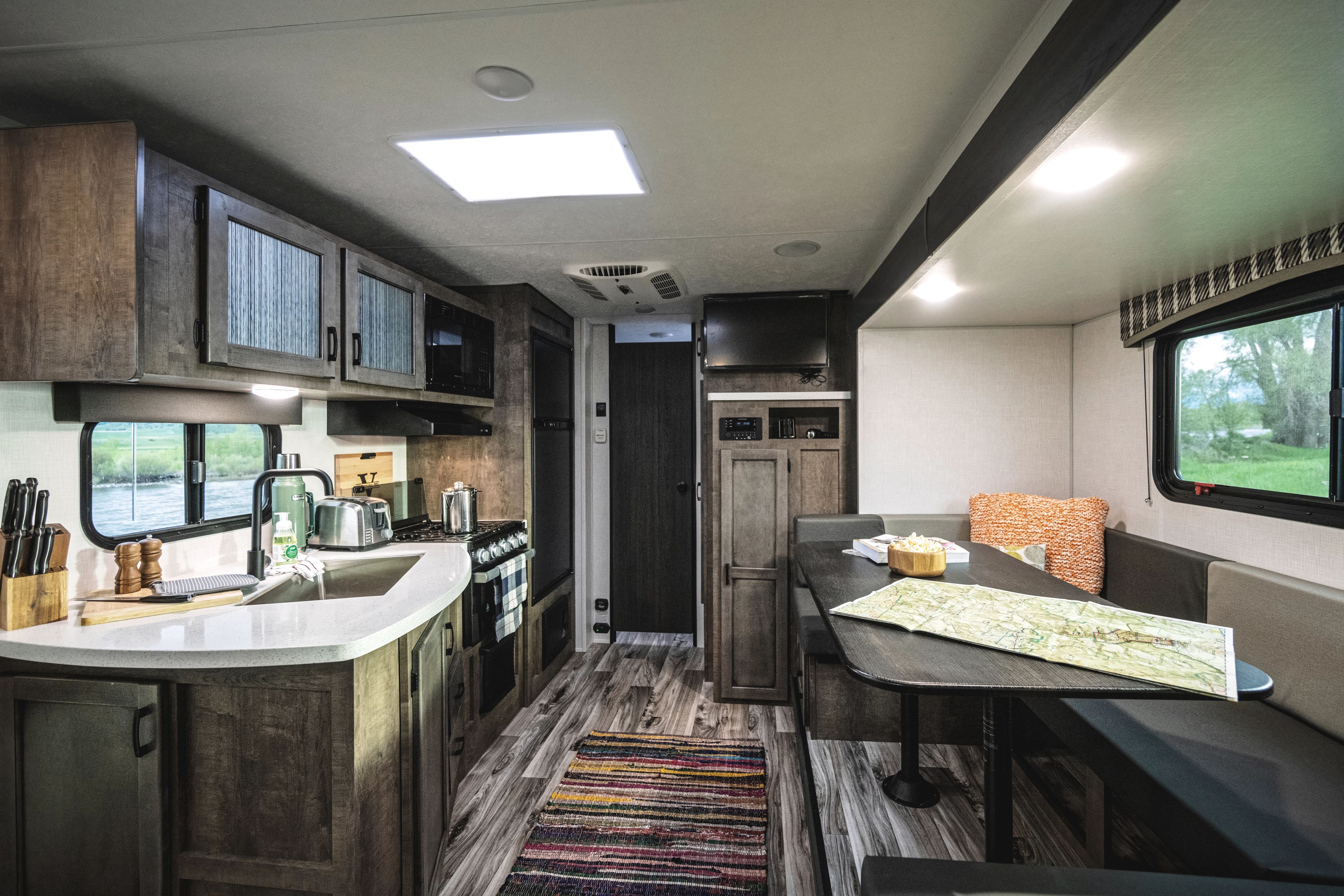 Learn about Lightweight Trailers and What They Have to Offer - THOR ...