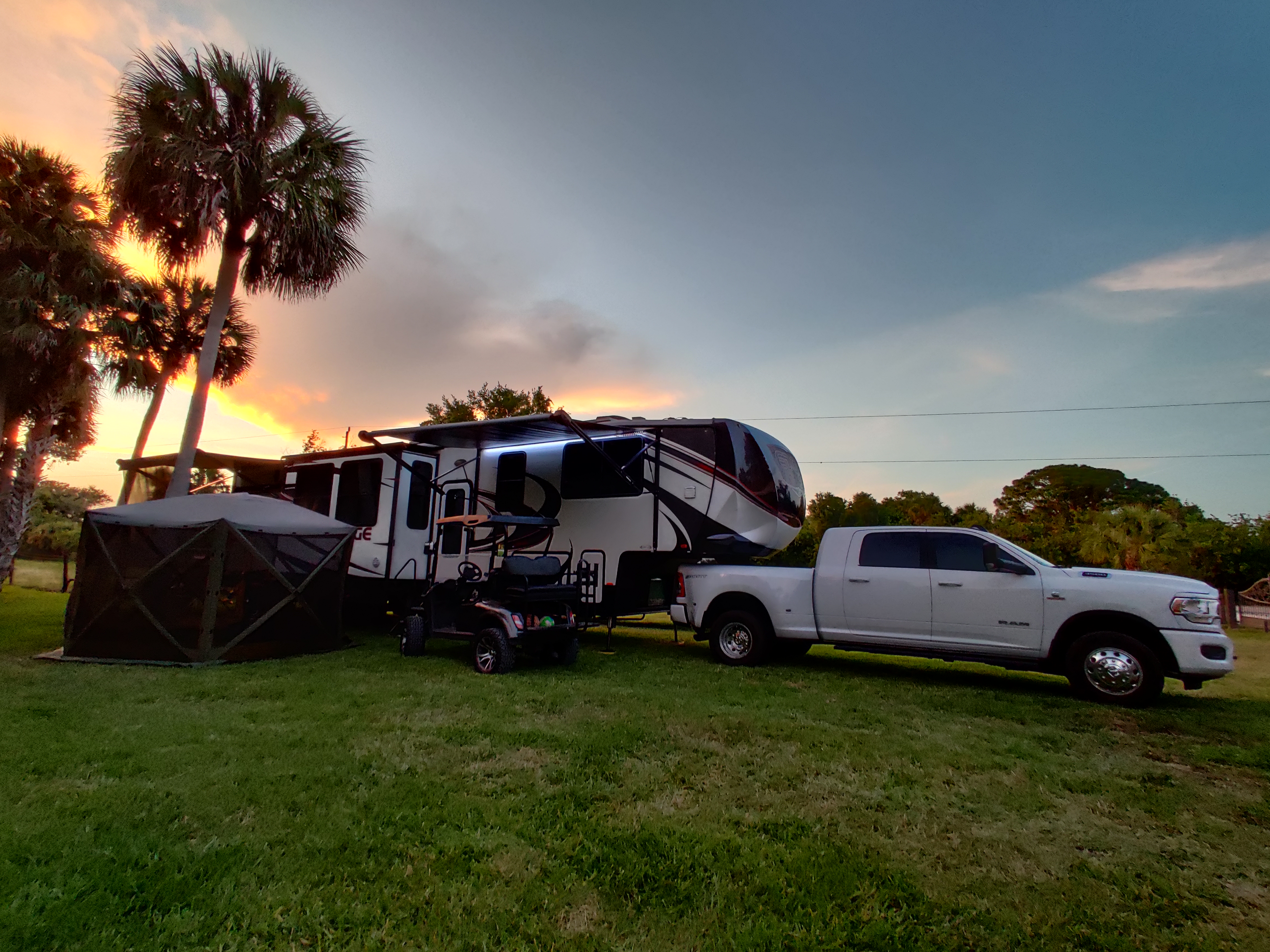 Your Guide to Towing an RV - THOR Industries