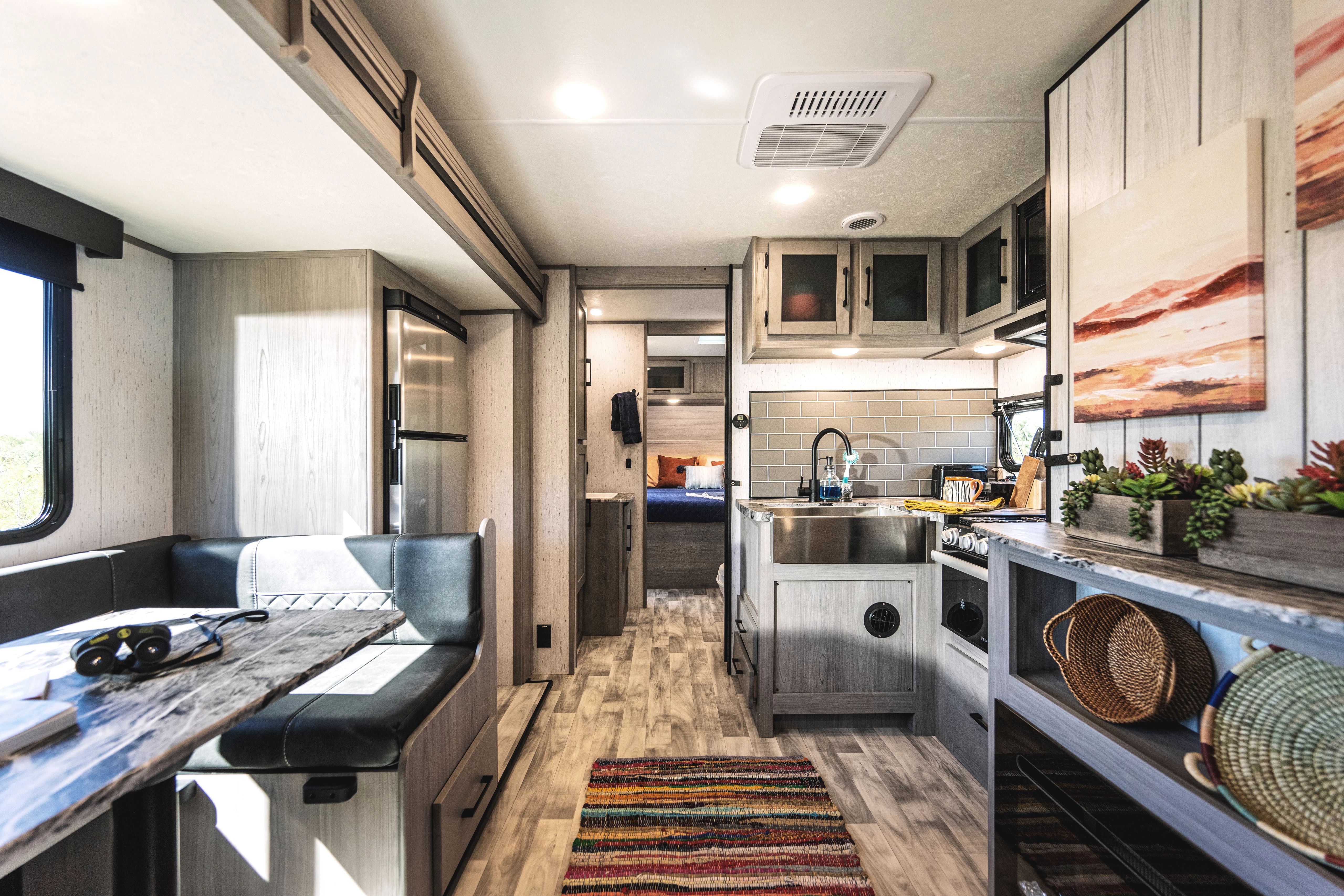Features To Look For In A Travel Trailer - THOR Industries