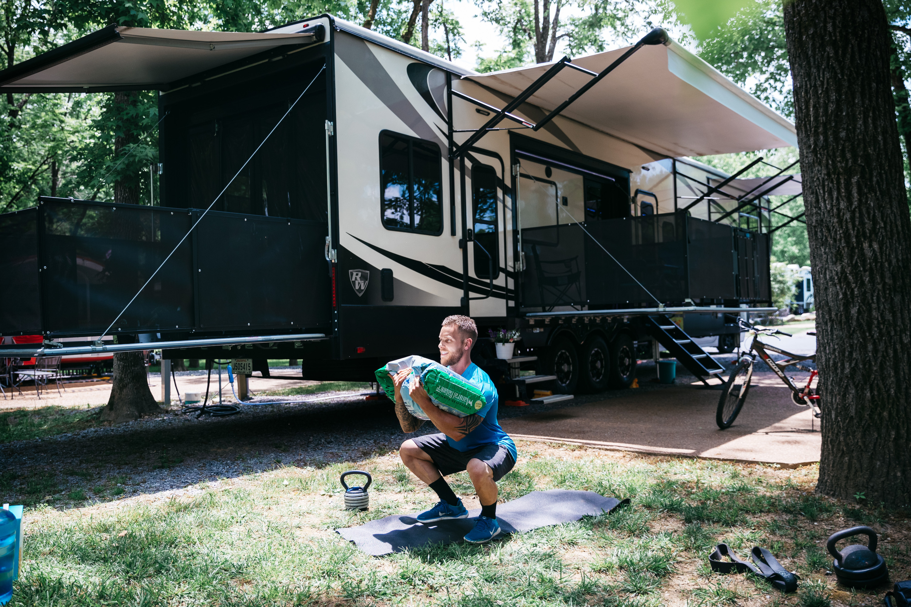 How to Do a Full-Body Workout When You’re RVing or Camping - THOR ...