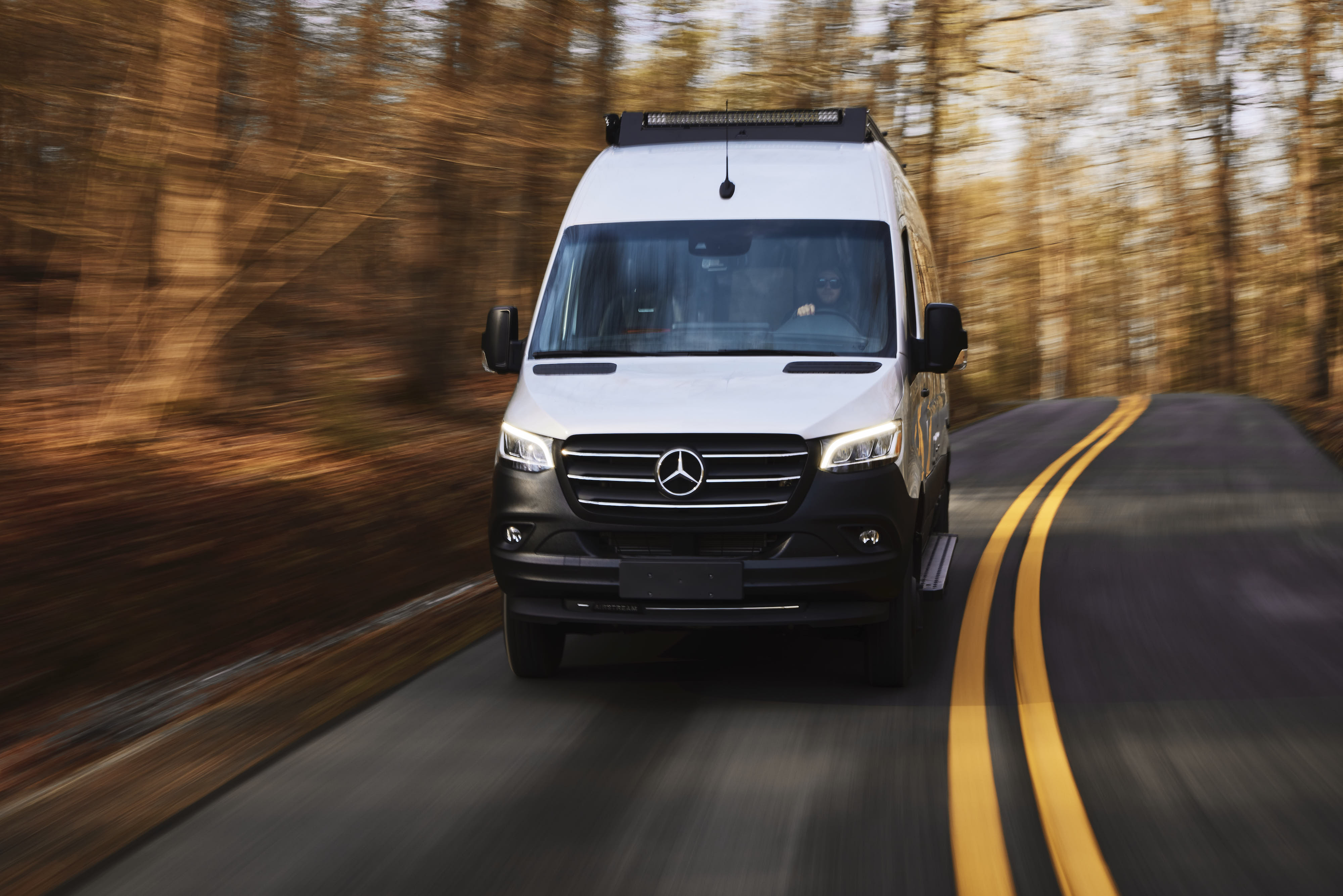 Class B Camper Van Features - THOR Industries