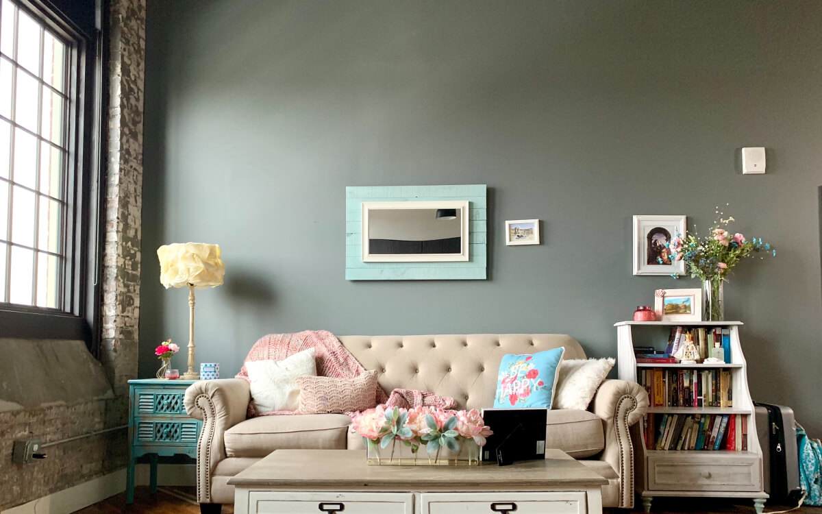 5 Green Living Room Colour Schemes to Brighten Your Home