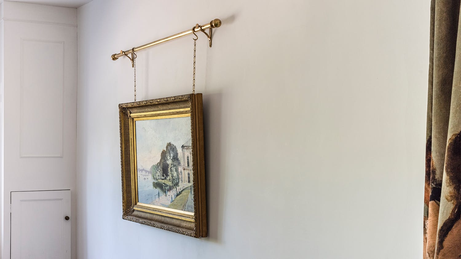 Picture Hanging Rail Collection — Tillys Interiors