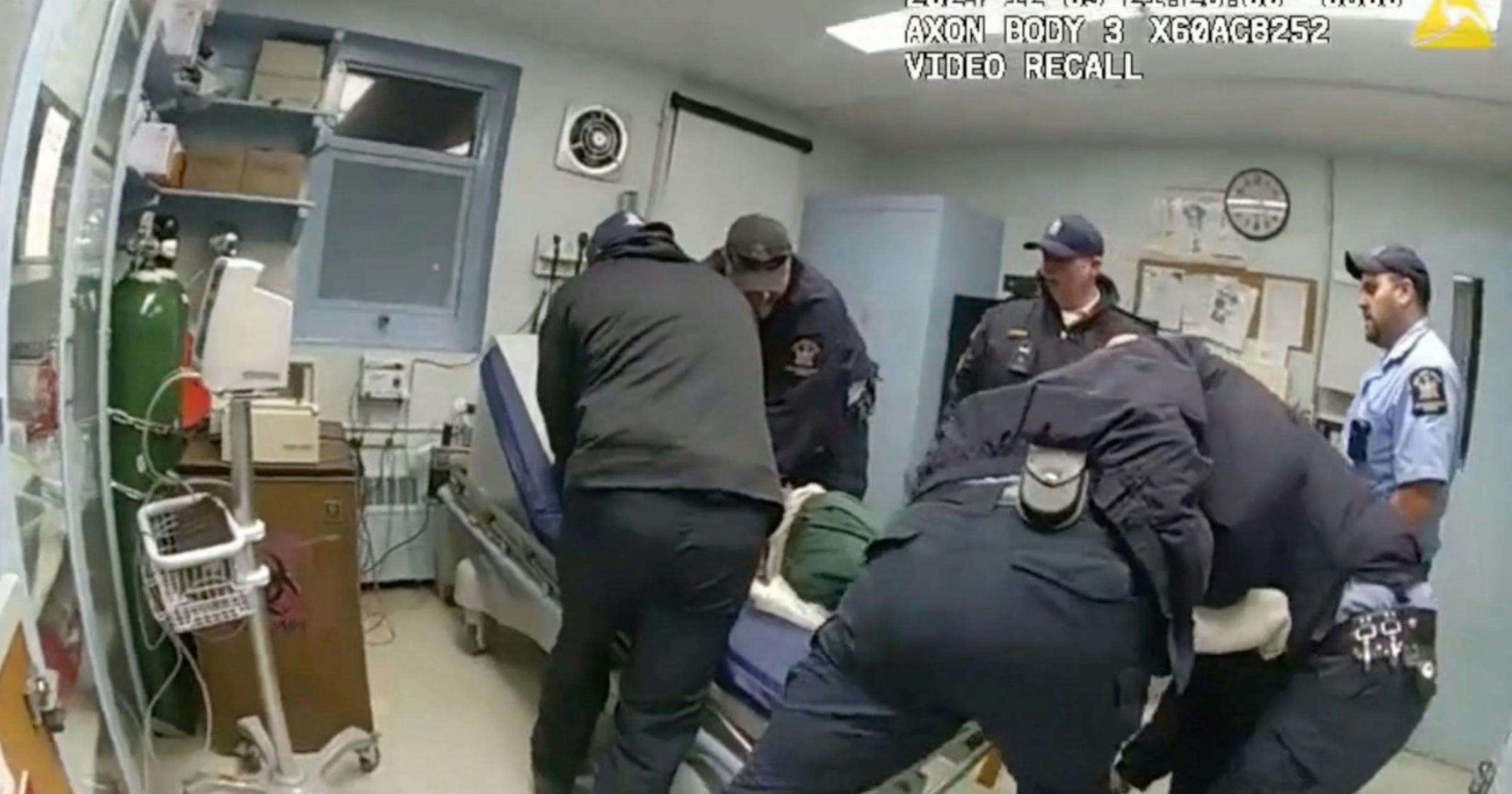 Ten Ny Prison Guards Charged In Fatal Beating Of Inmate