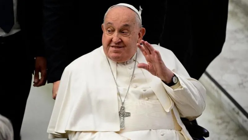Pope Francis thanks medical staff for 'thoughtful' and 'tender' care