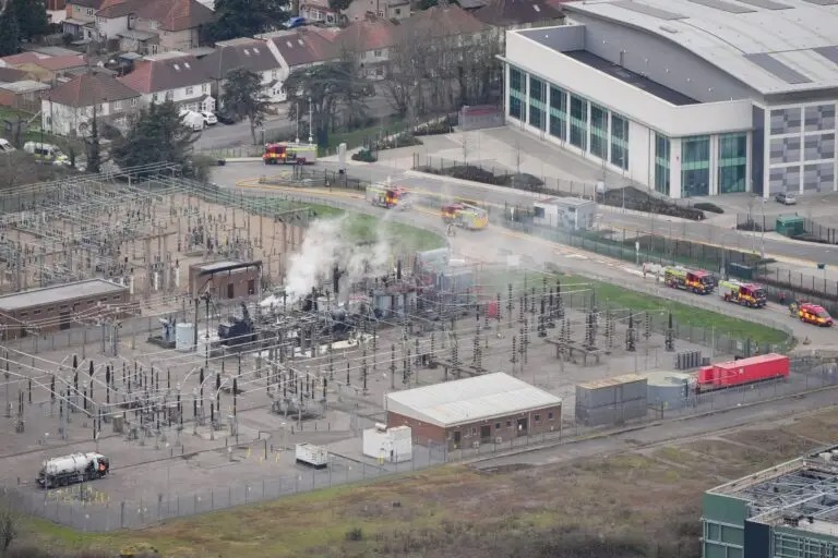 Counter-terror police probe fire that shut London Heathrow