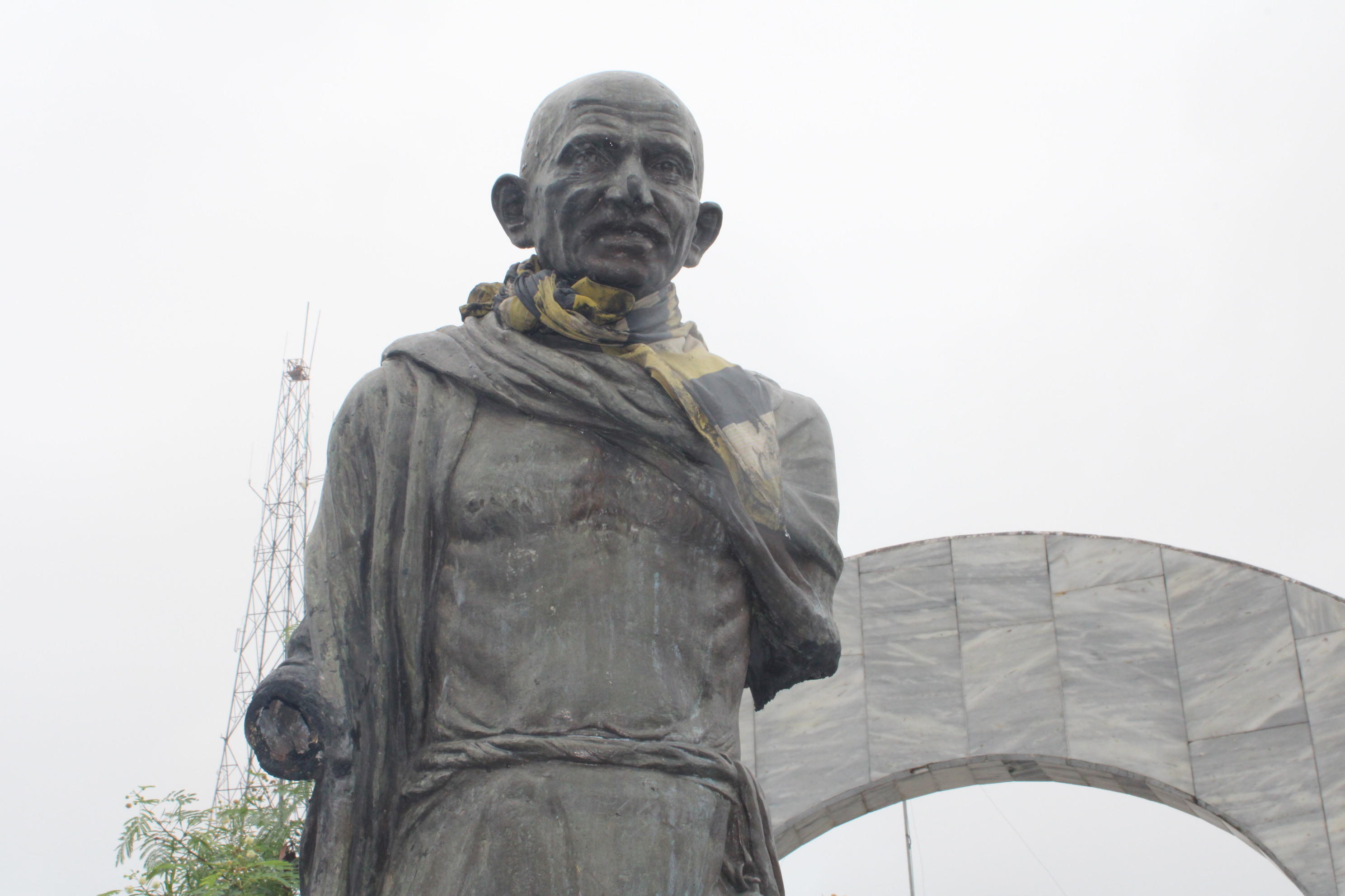 Beschadigd beeld Mahatma Gandhi niet vervangbaar